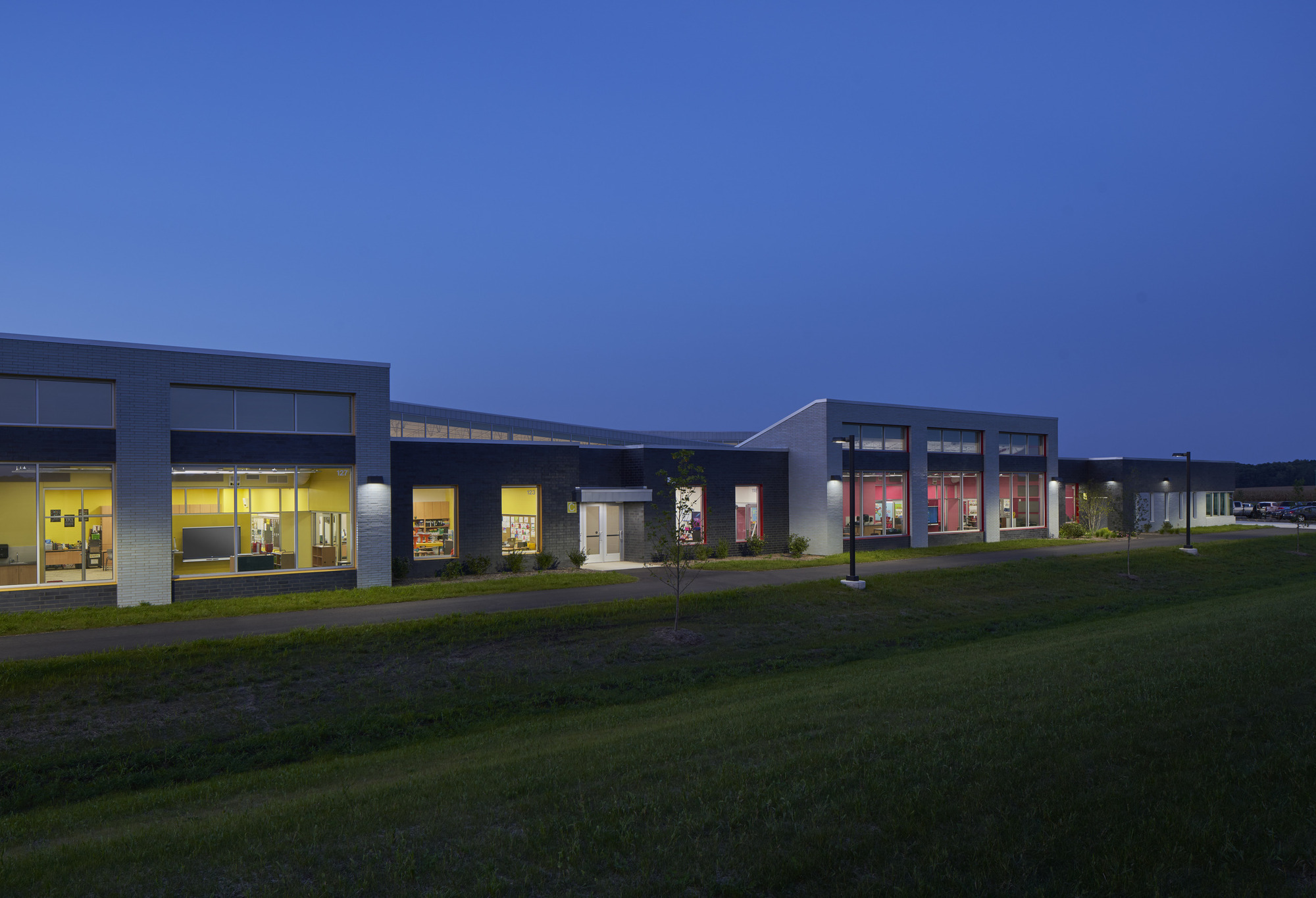 Gallery of Rockford Public School / CannonDesign - 17