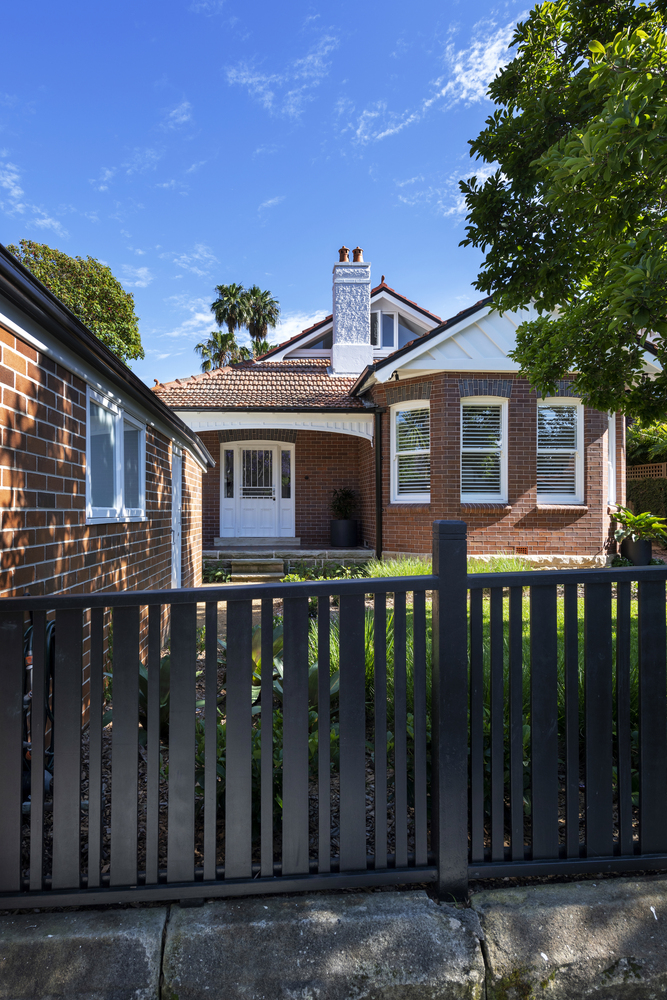 Gallery of Extruded House / MCK Architecture & Interiors - 22