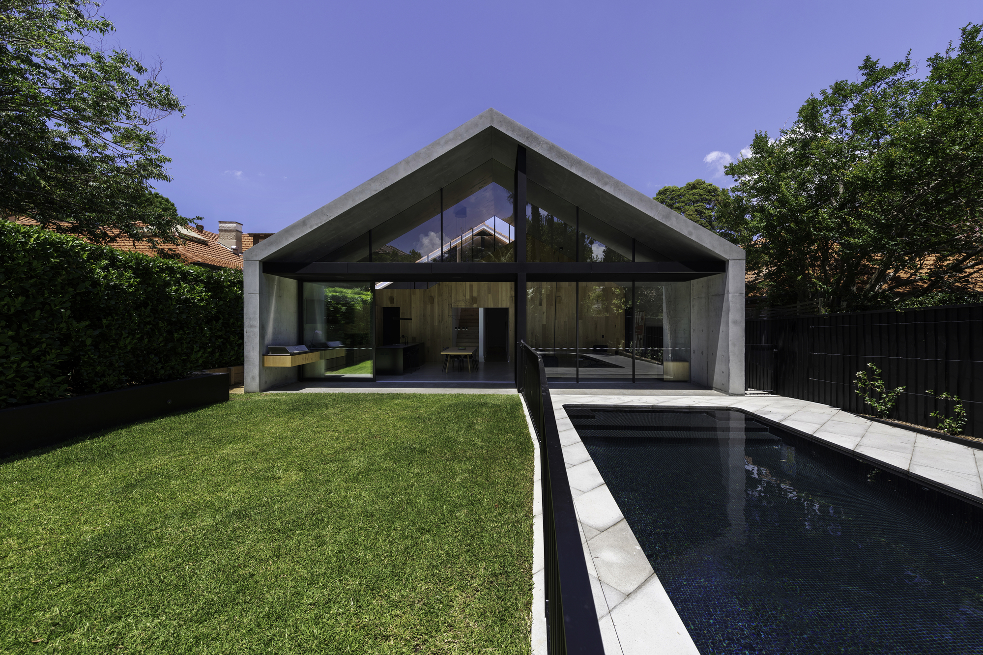 Gallery of Extruded House / MCK Architecture & Interiors - 21