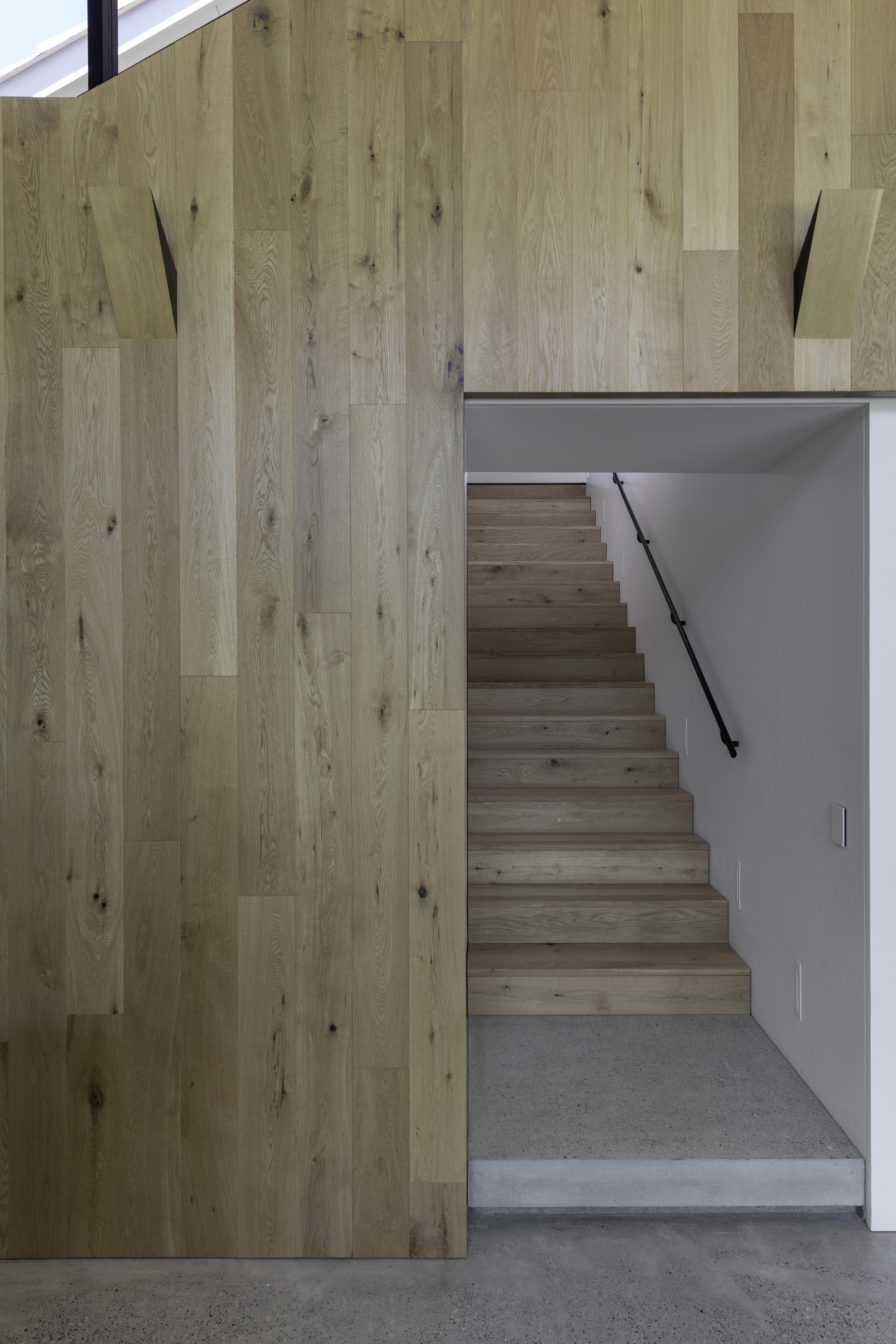 Gallery of Extruded House / MCK Architecture & Interiors - 19