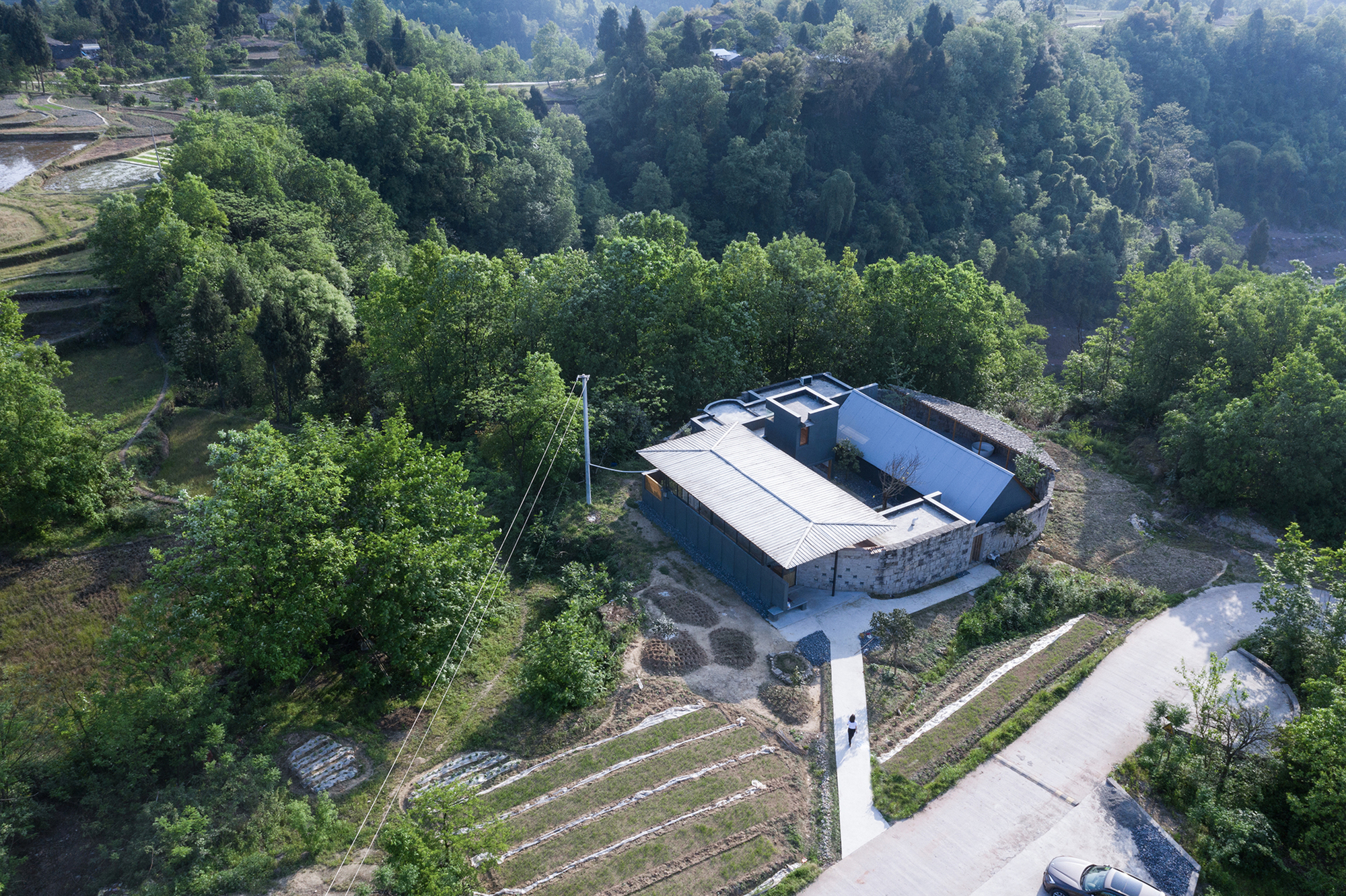 Gallery of Rain House / Describing Architecture Studio - 17