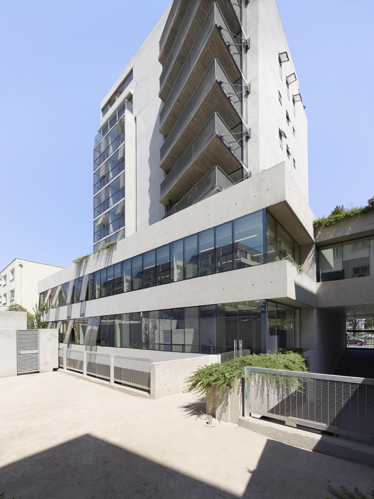 Galería de Edificio Las Lilas / Izquierdo Lehmann - 4