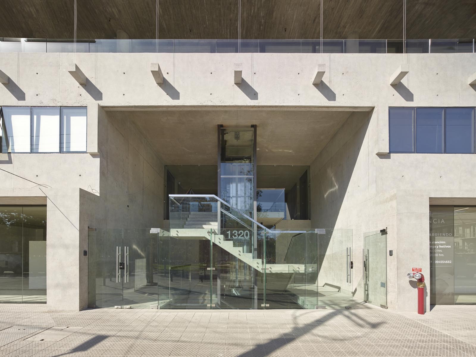 Galería de Edificio Las Lilas / Izquierdo Lehmann - 3