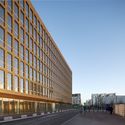 Pulse Office Building & Restaurants / BFV ARCHITECTES | ArchDaily