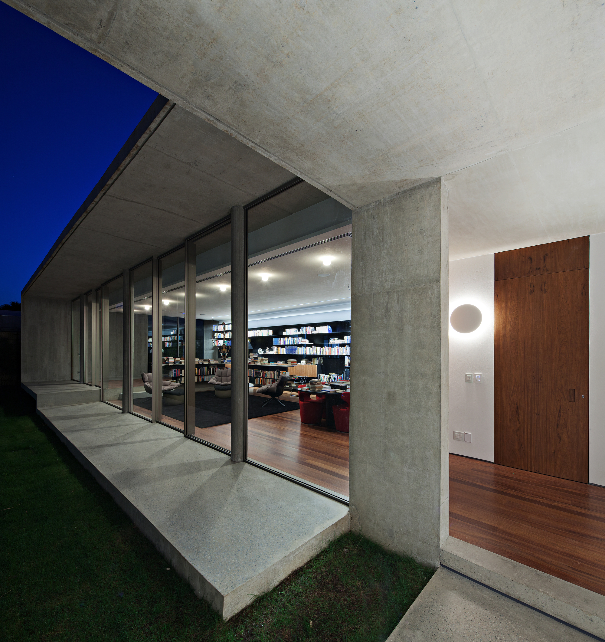 Gallery of Capobianco House / Kruchin Arquitetura - 15