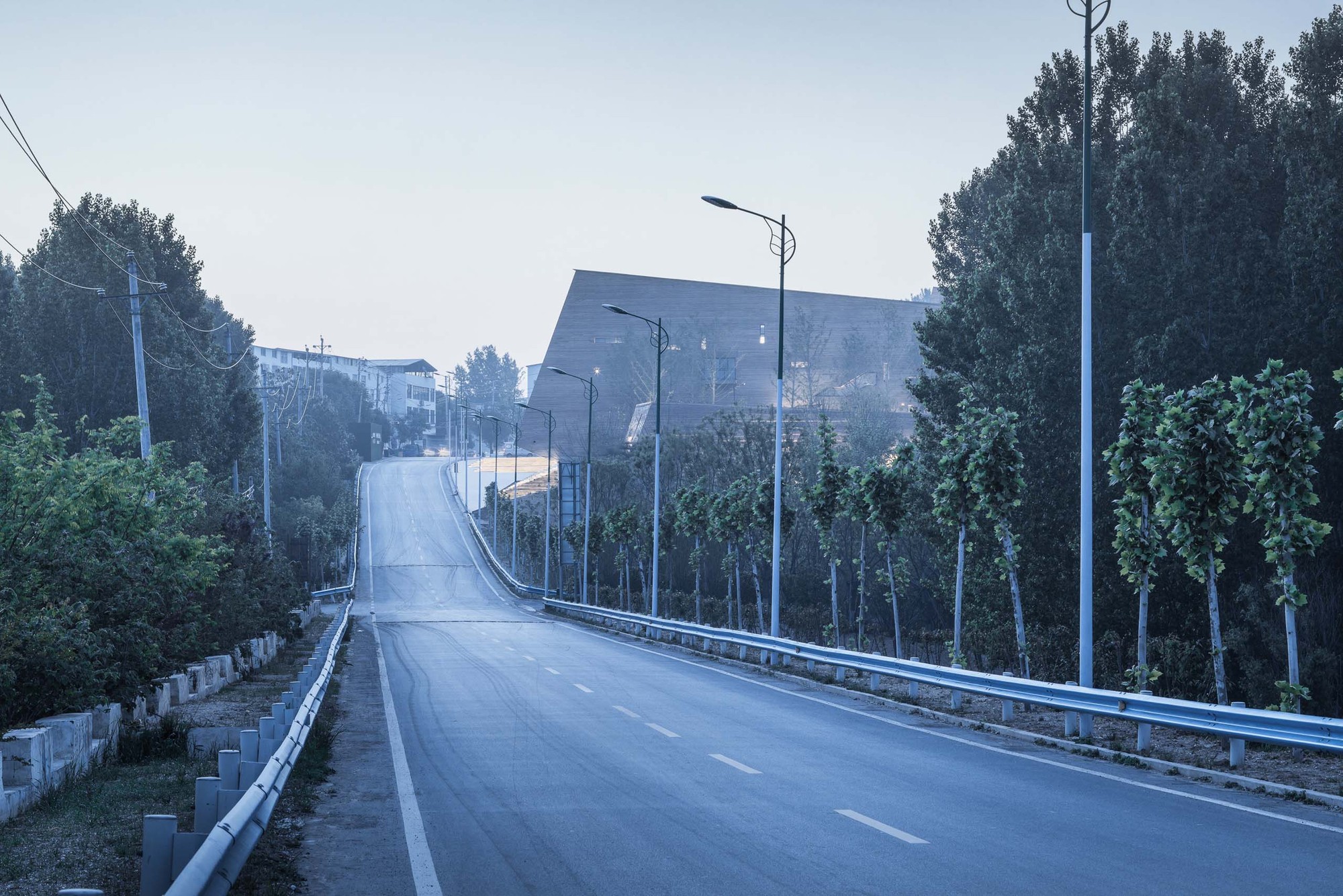 Gallery of Zhengzhou Jianye Football Town Tourist Center / SHUISHI - 20