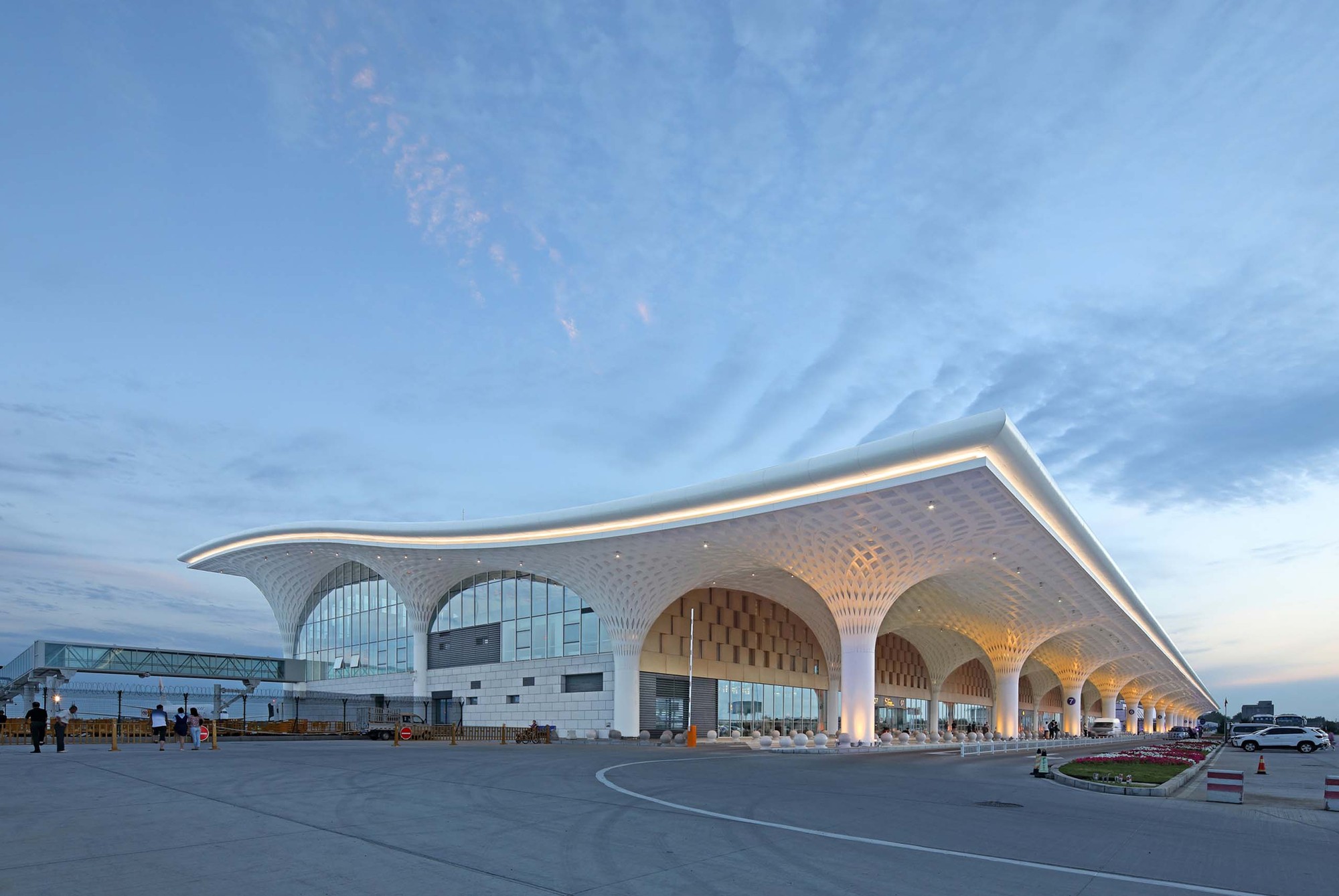 Gallery of Hulunbuir Hailar Airport / United Design U10 Atelier - 3