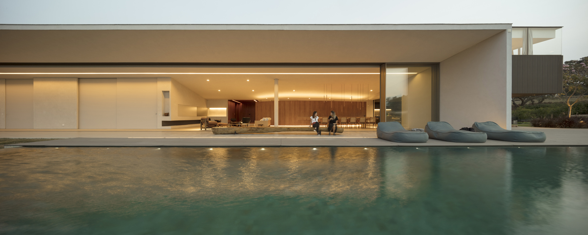 Gallery of JY House / Studio Arthur Casas - 42
