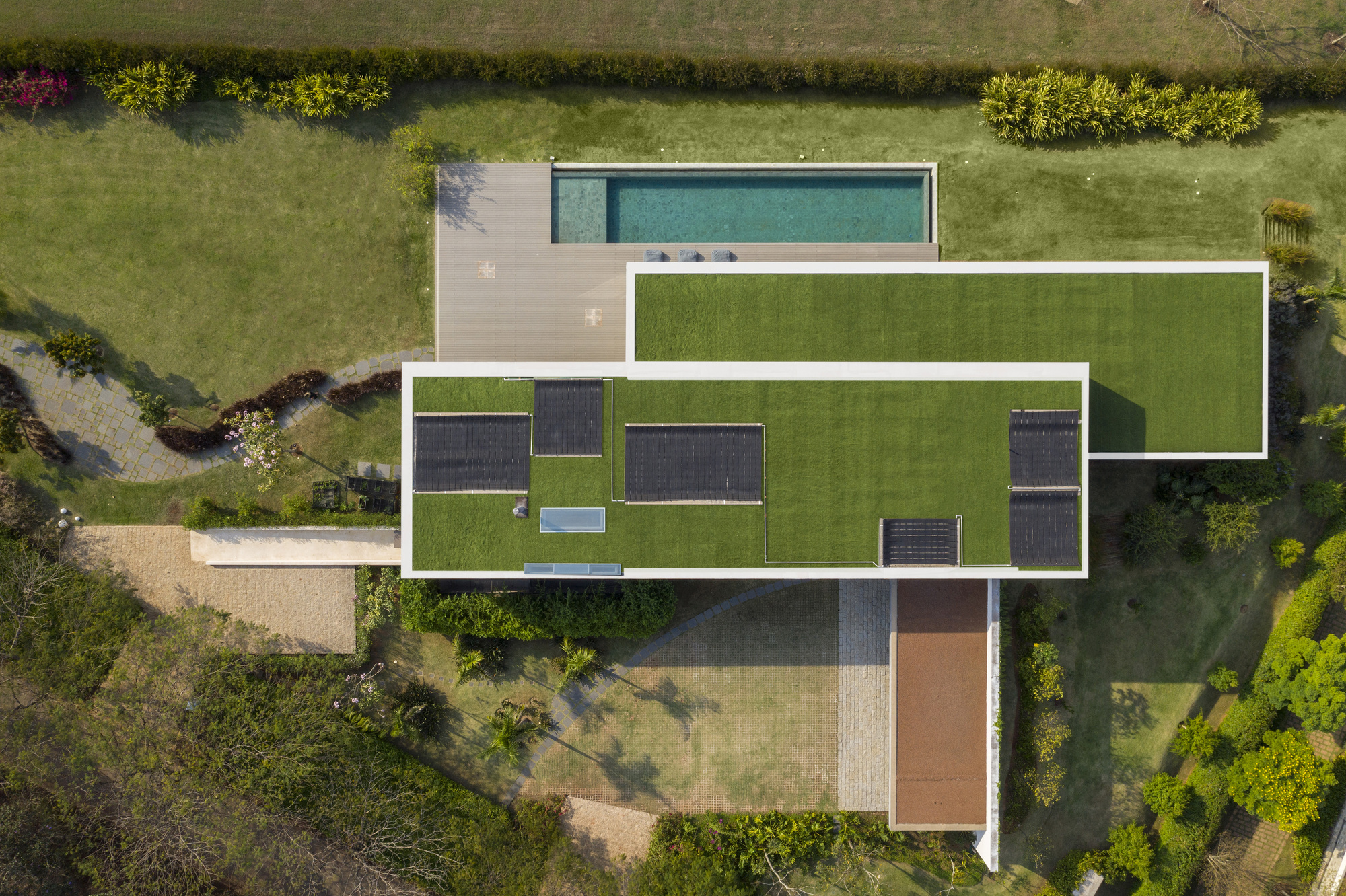 Gallery of JY House / Studio Arthur Casas - 9