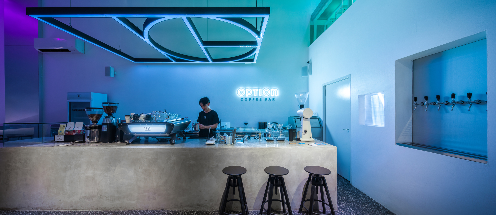 Galería de Option Coffee Bar / TOUCH Architect - 18