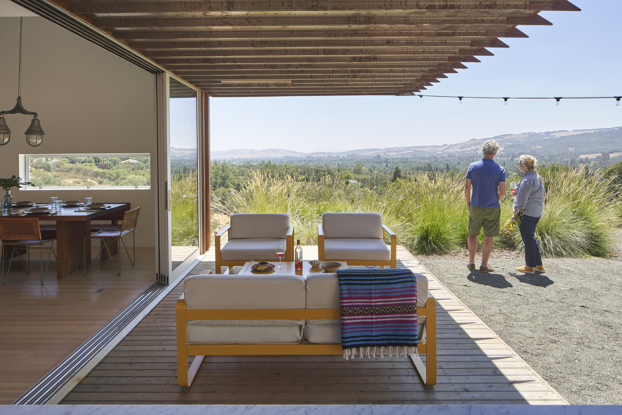 Gallery of Triple Barn House / Mork-Ulnes Architects - 3