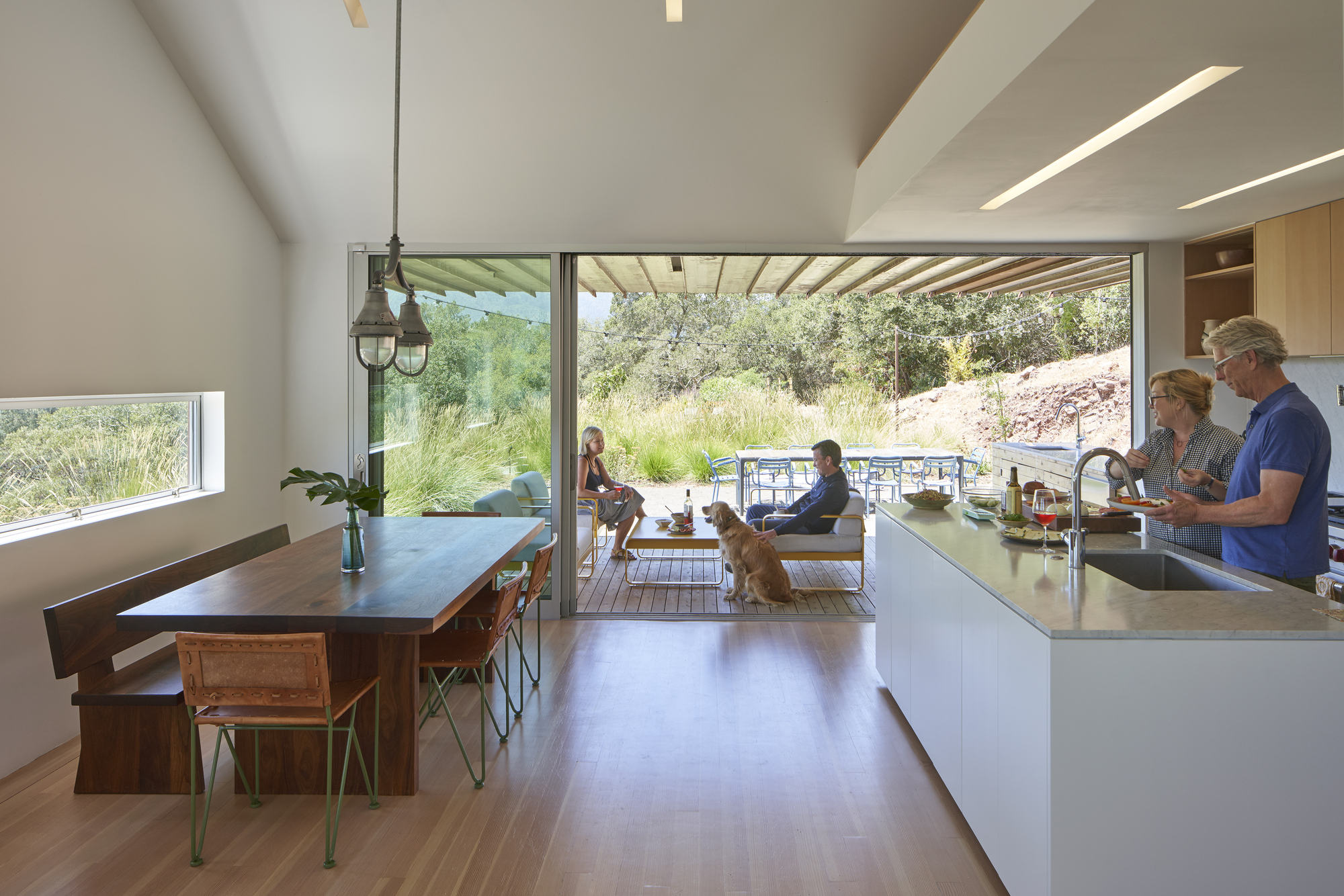 Gallery of Triple Barn House / Mork-Ulnes Architects - 4