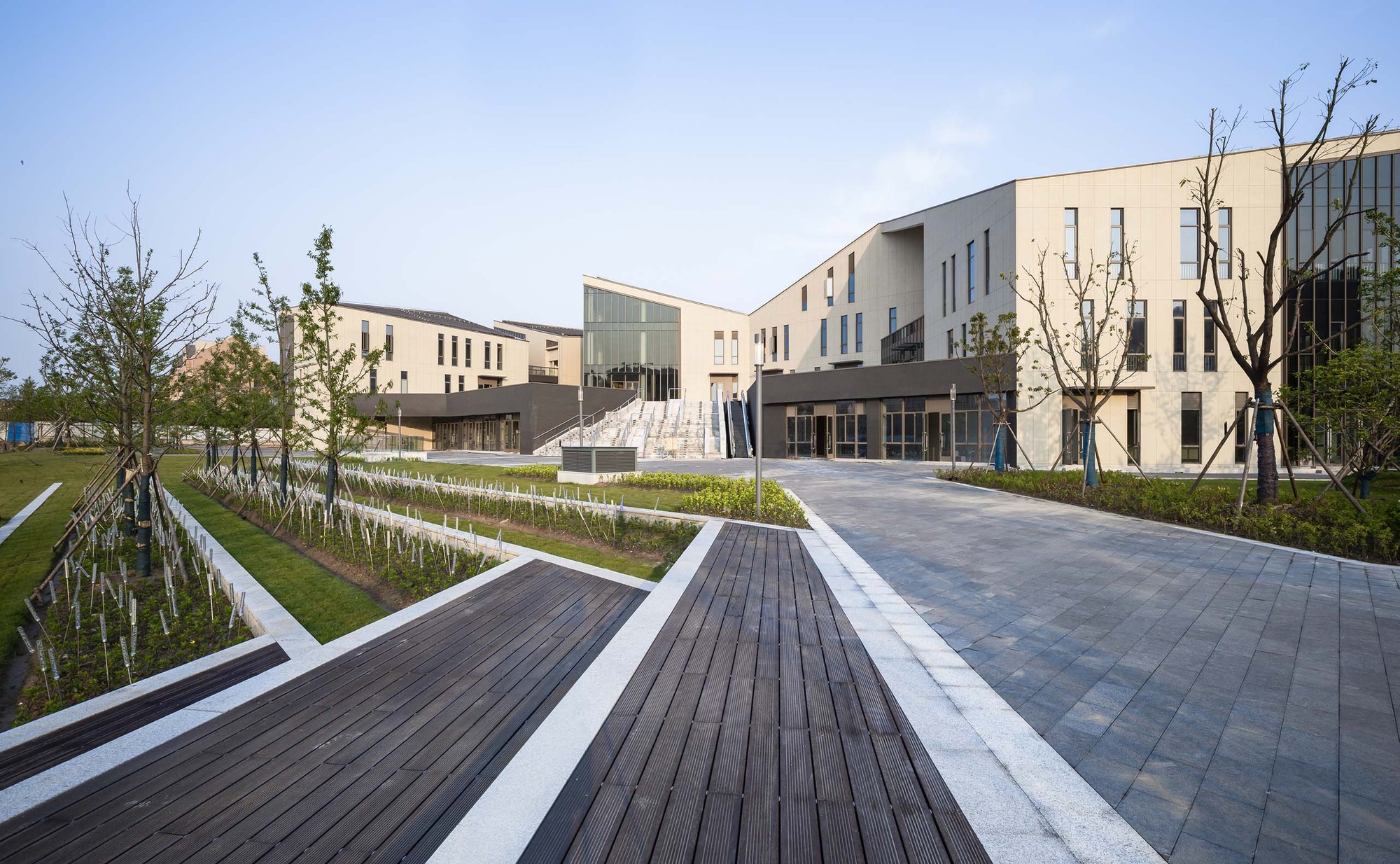 Gallery of LinGang New City Community Shopping Center / Shanghai ZF ...