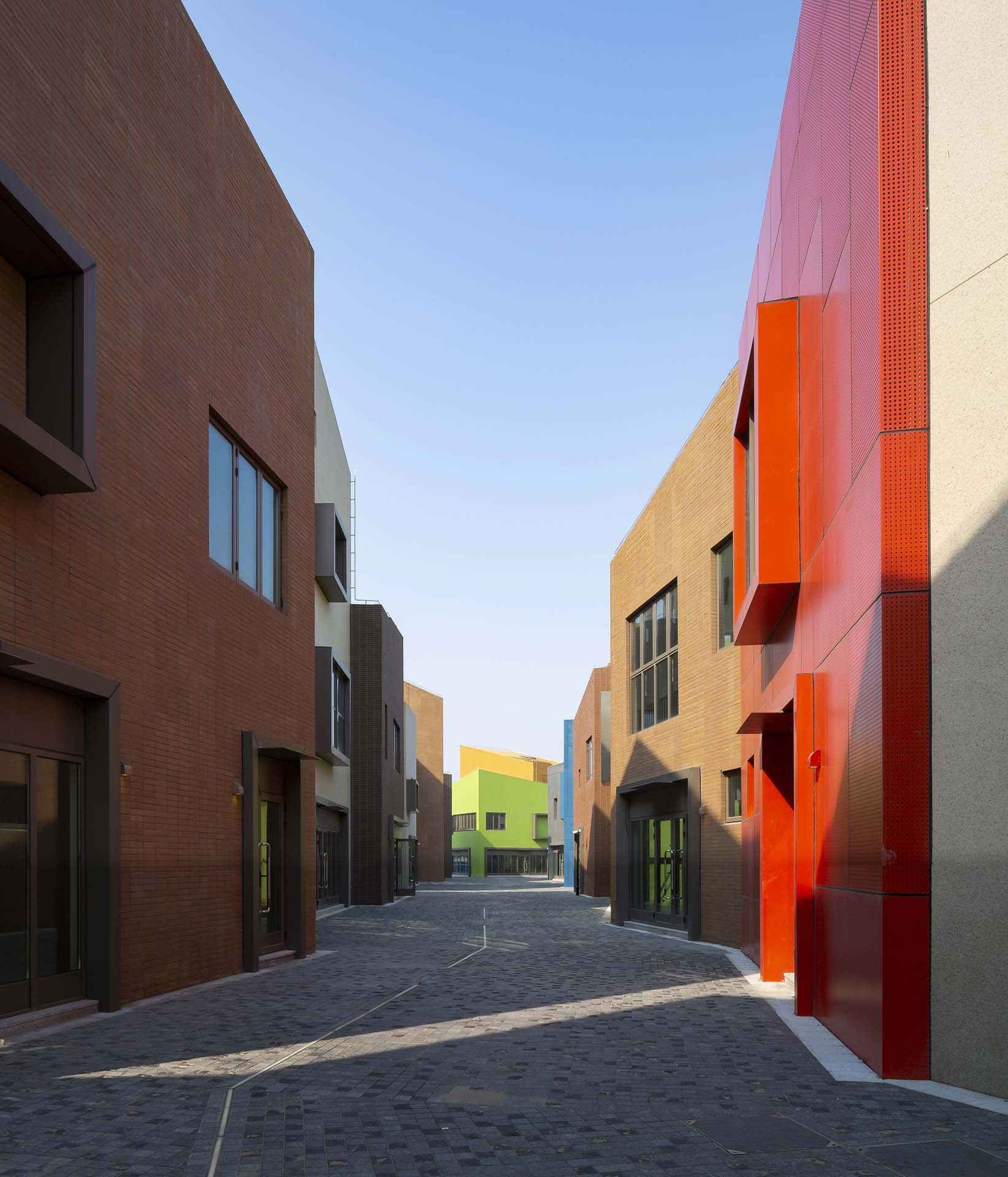 Gallery of LinGang New City Community Shopping Center / Shanghai ZF ...