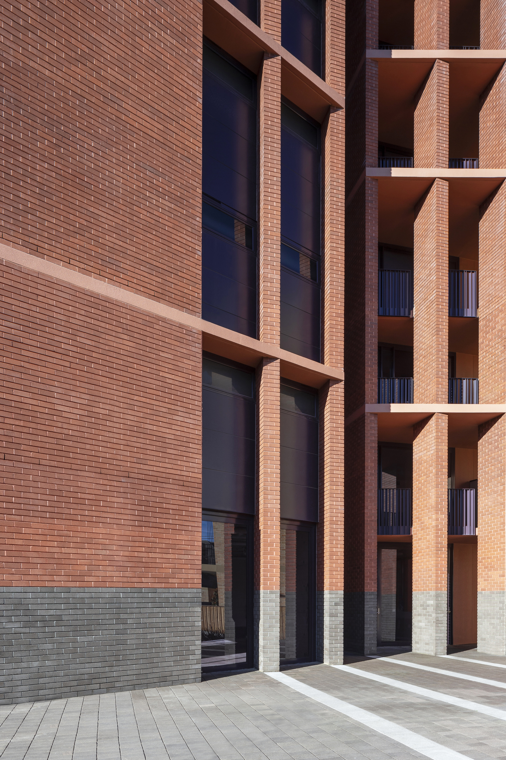 Gallery of Arlington Grove Residential Building / Smart Design Studio - 15