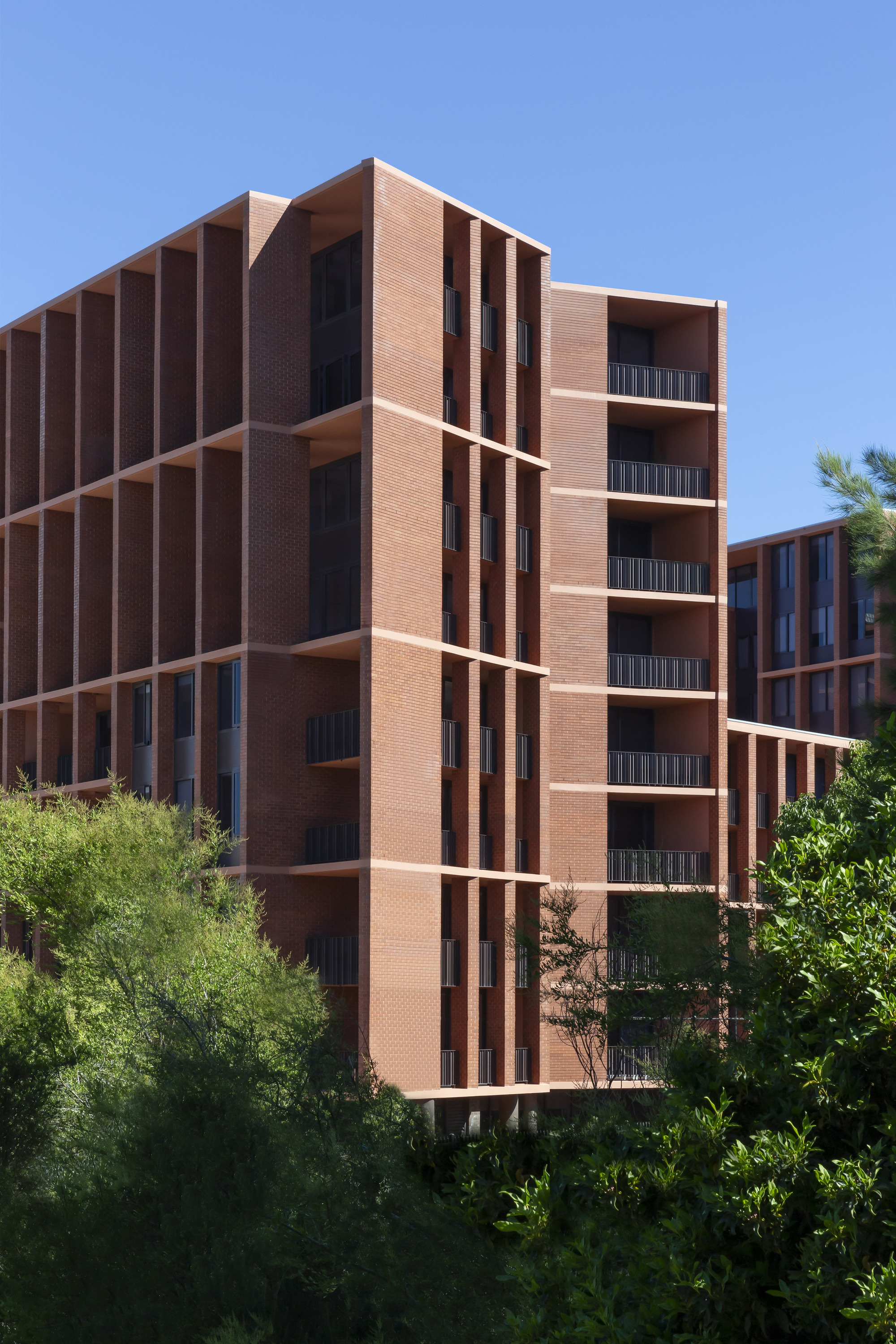 Gallery of Arlington Grove Residential Building / Smart Design Studio - 11