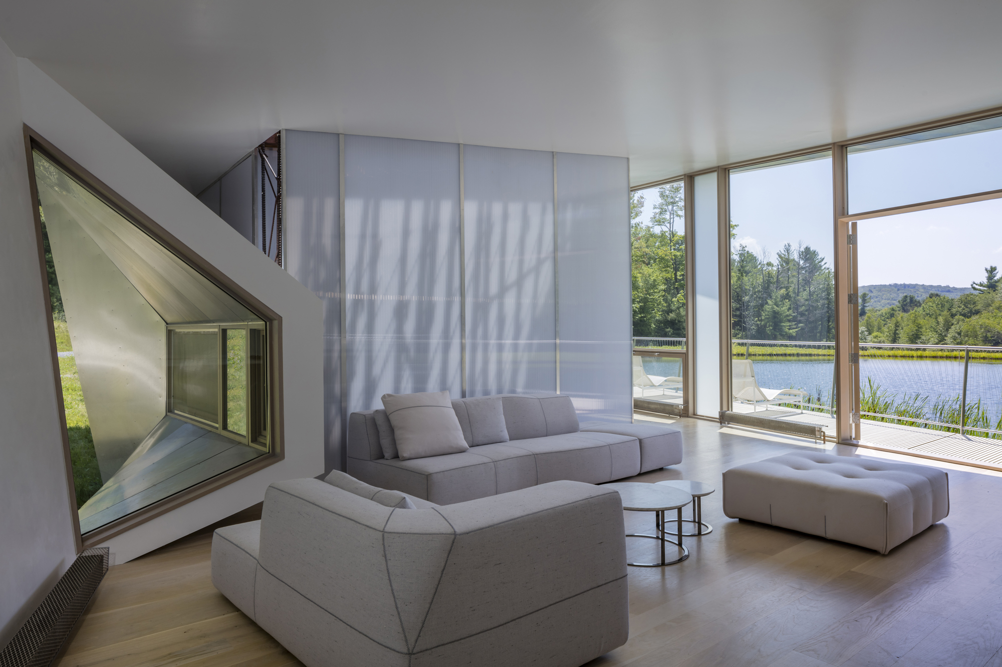 Gallery of Ephemeral Edge / Dean-Wolf Architects - 16