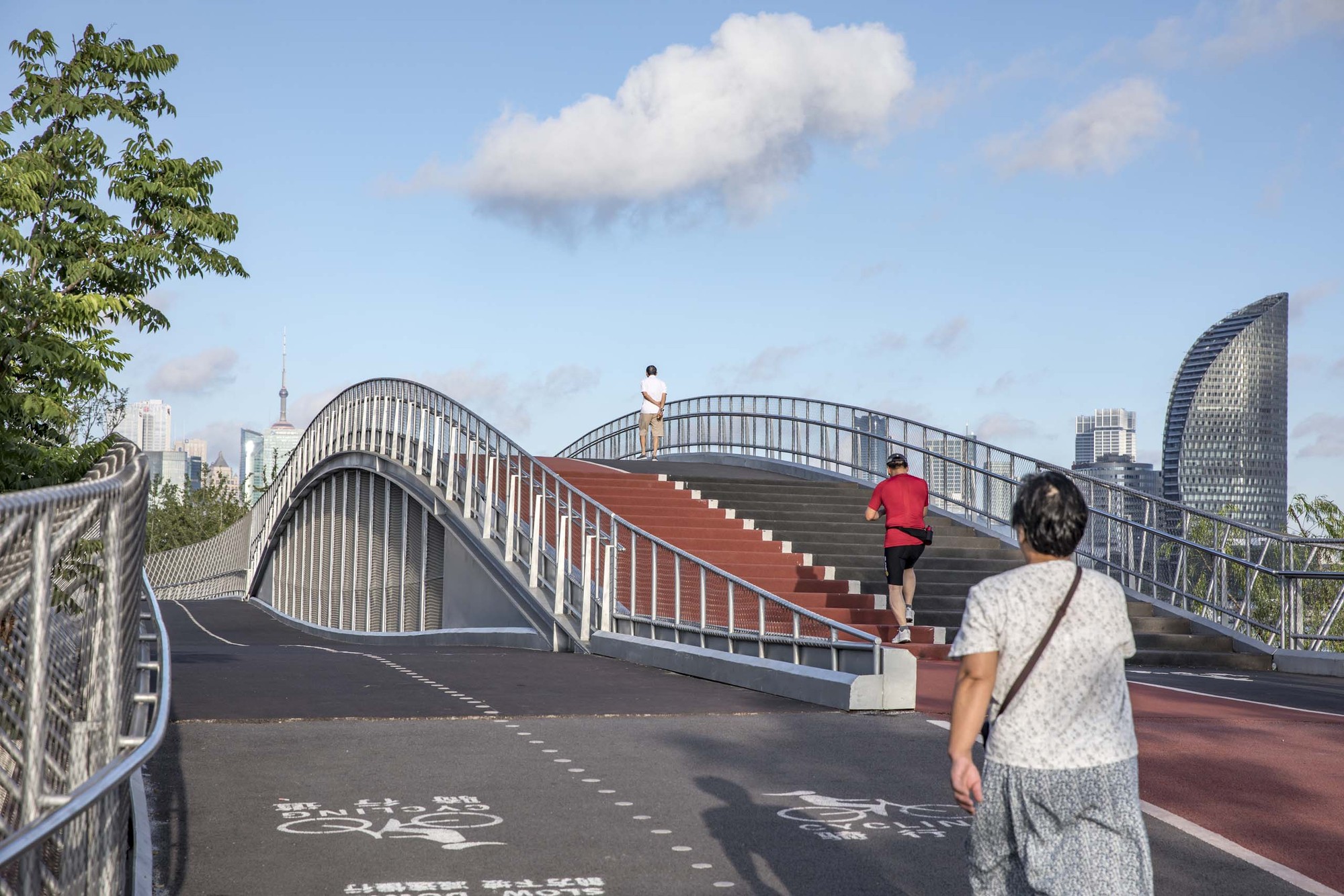 Gallery of Yangjing Canal Pedestrian Bridge / Atelier Liu Yuyang ...