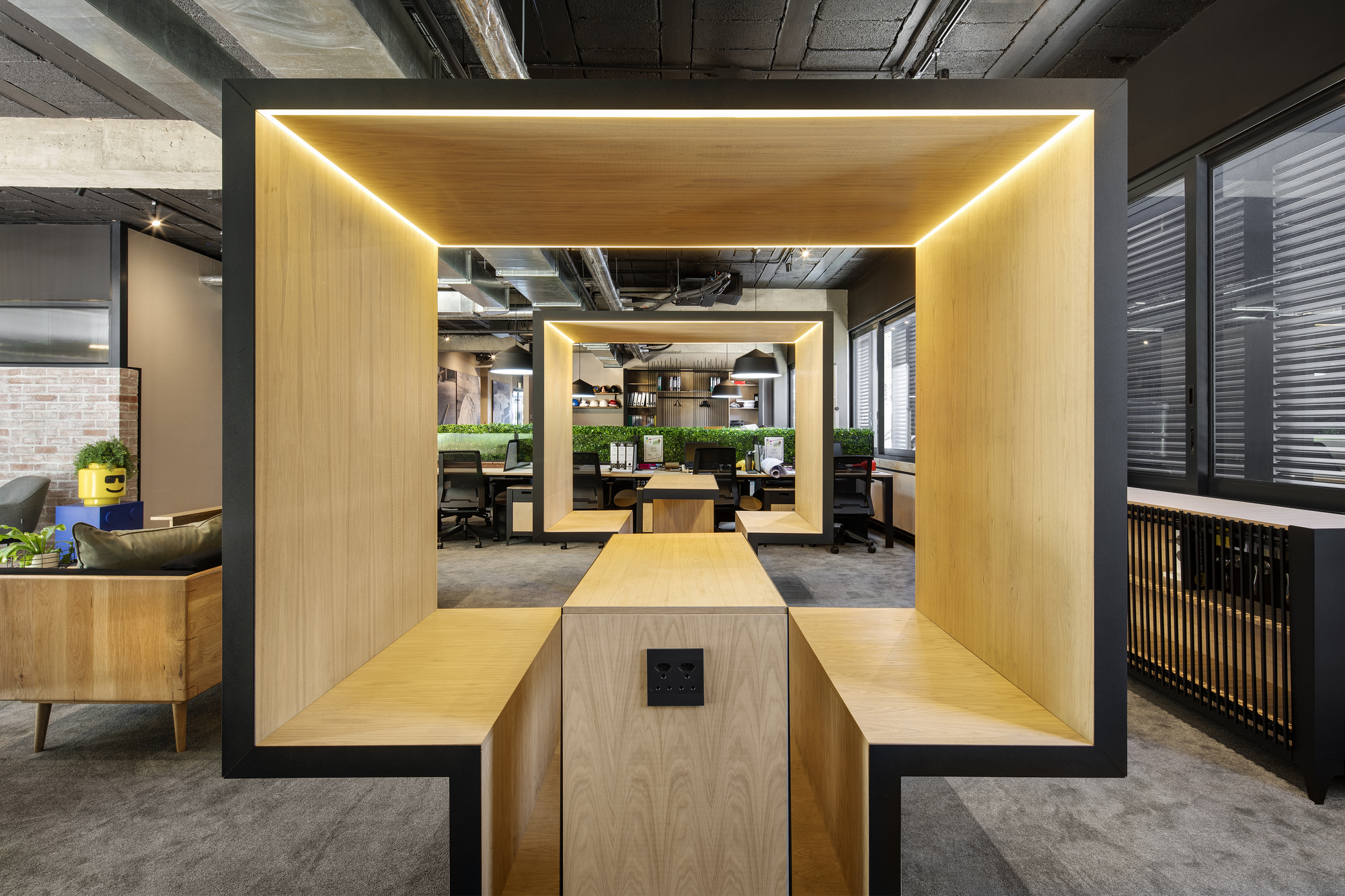 Gallery of 78 Corlett Drive Building / Daffonchio Architects - 5