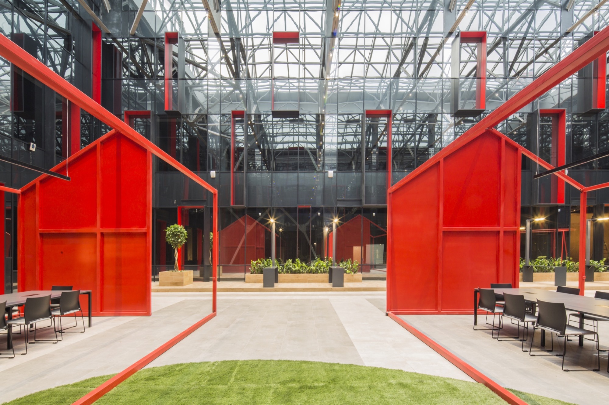 Gallery of Neo Geo Business Center Interiors / T+T Architects - 3