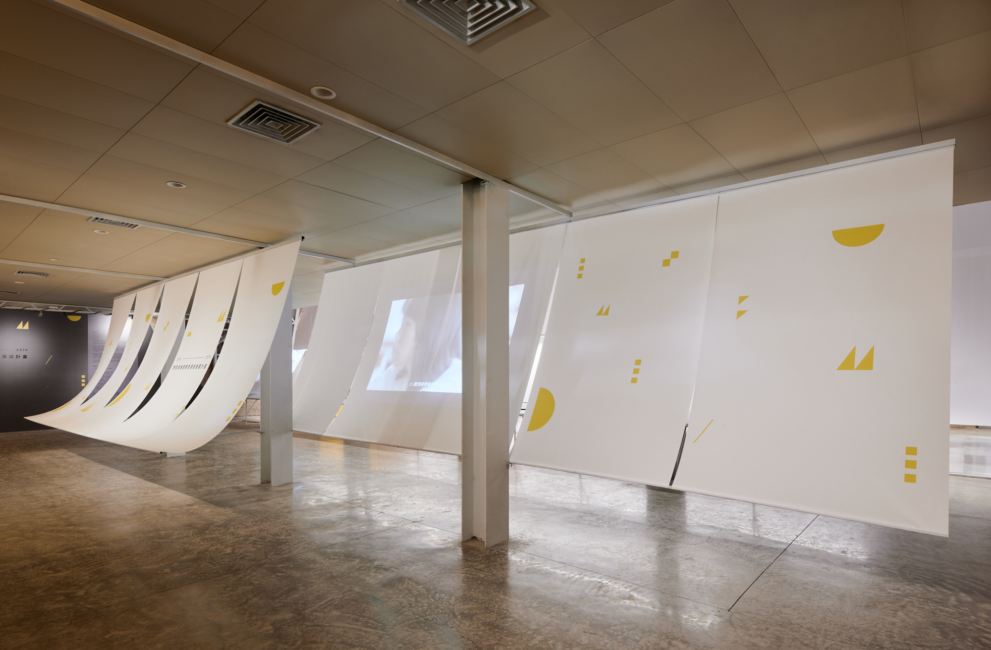 Gallery of Paper Roof Exhibition Space / B+P Architects - 29