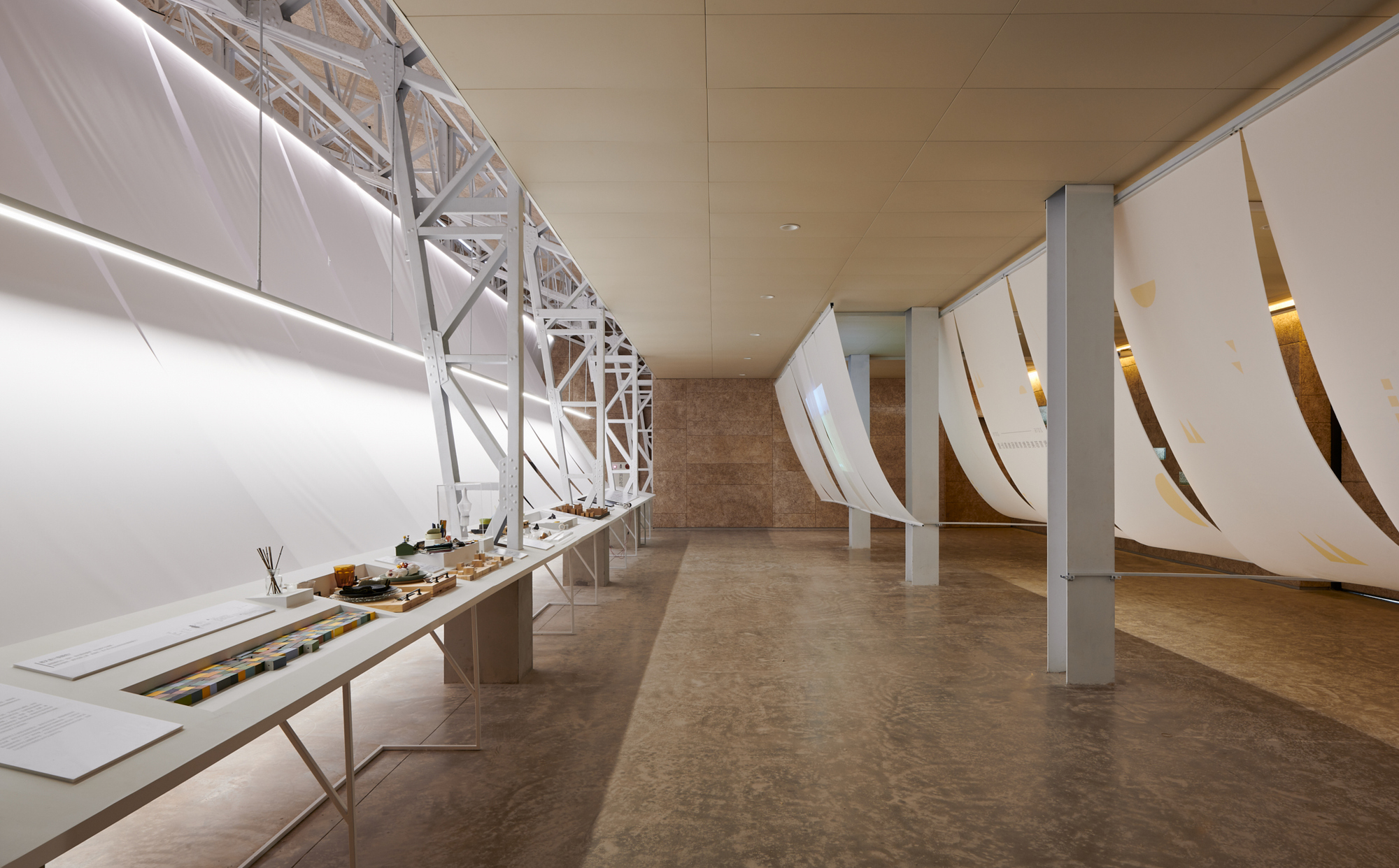 Gallery of Paper Roof Exhibition Space / B+P Architects - 34