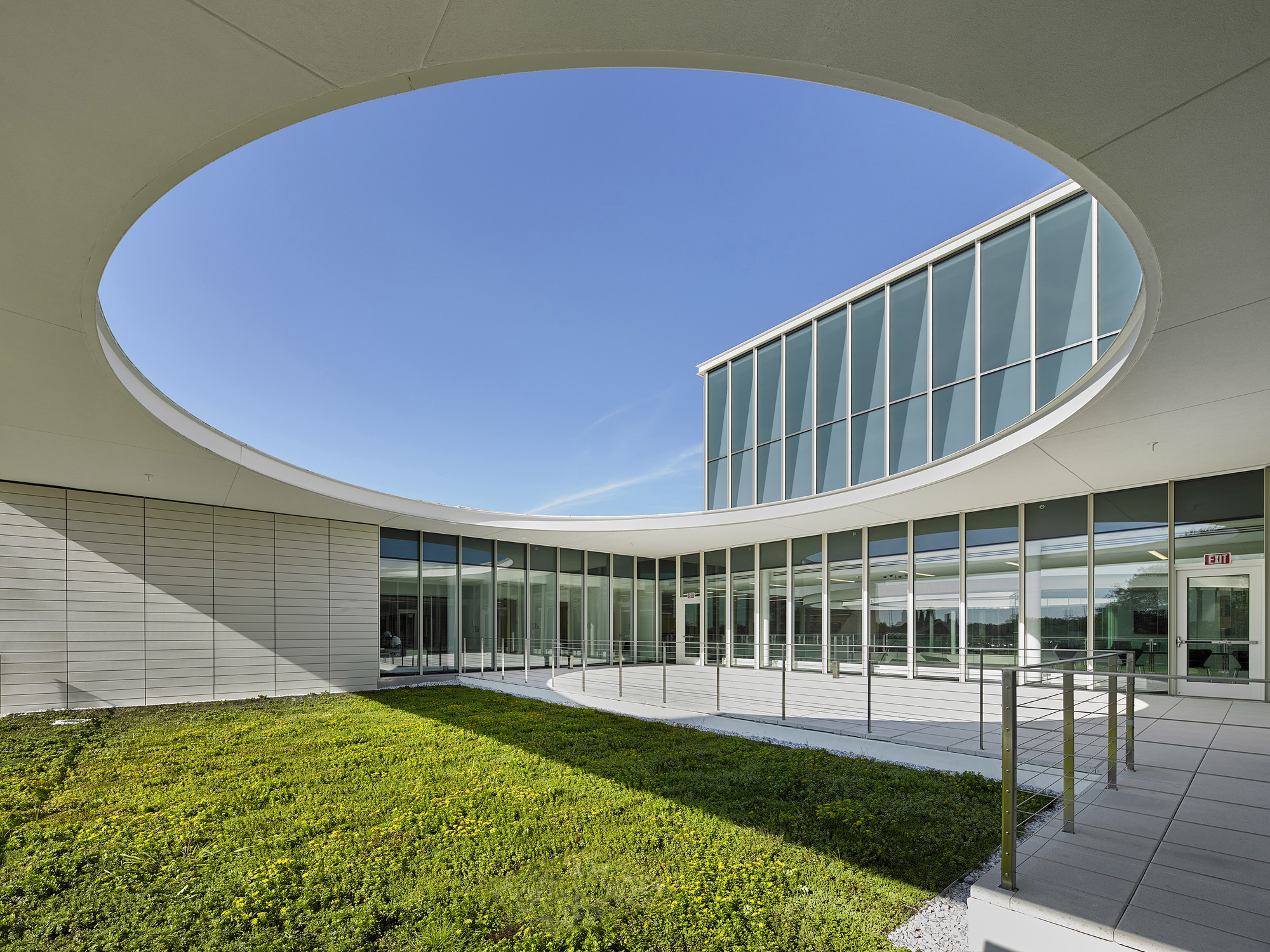 Gallery of SCCC Learning Resource Center / ikon.5 architects - 4