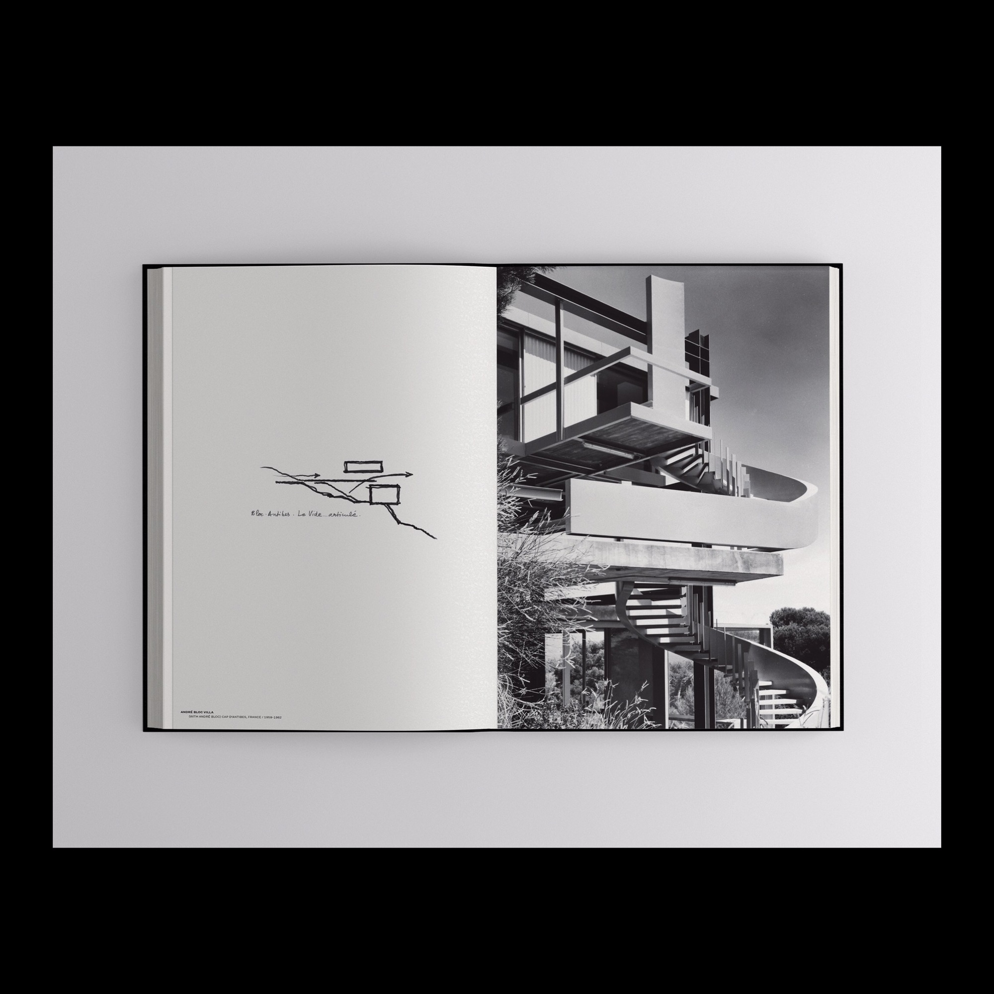 Gallery of Claude Parent: Visionary Architect - 3