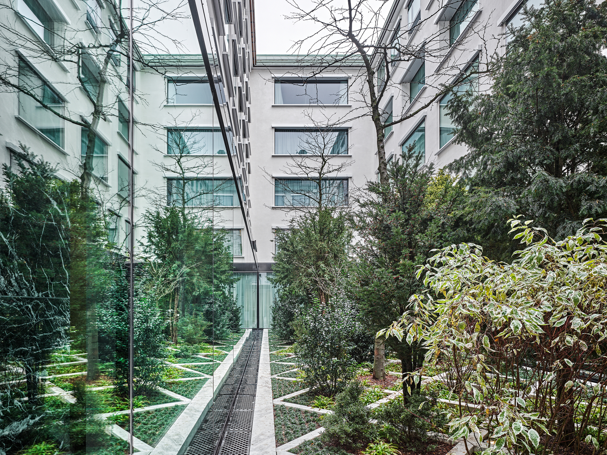 Gallery of UBS Headquarters Refurbishment / EM2N - 9