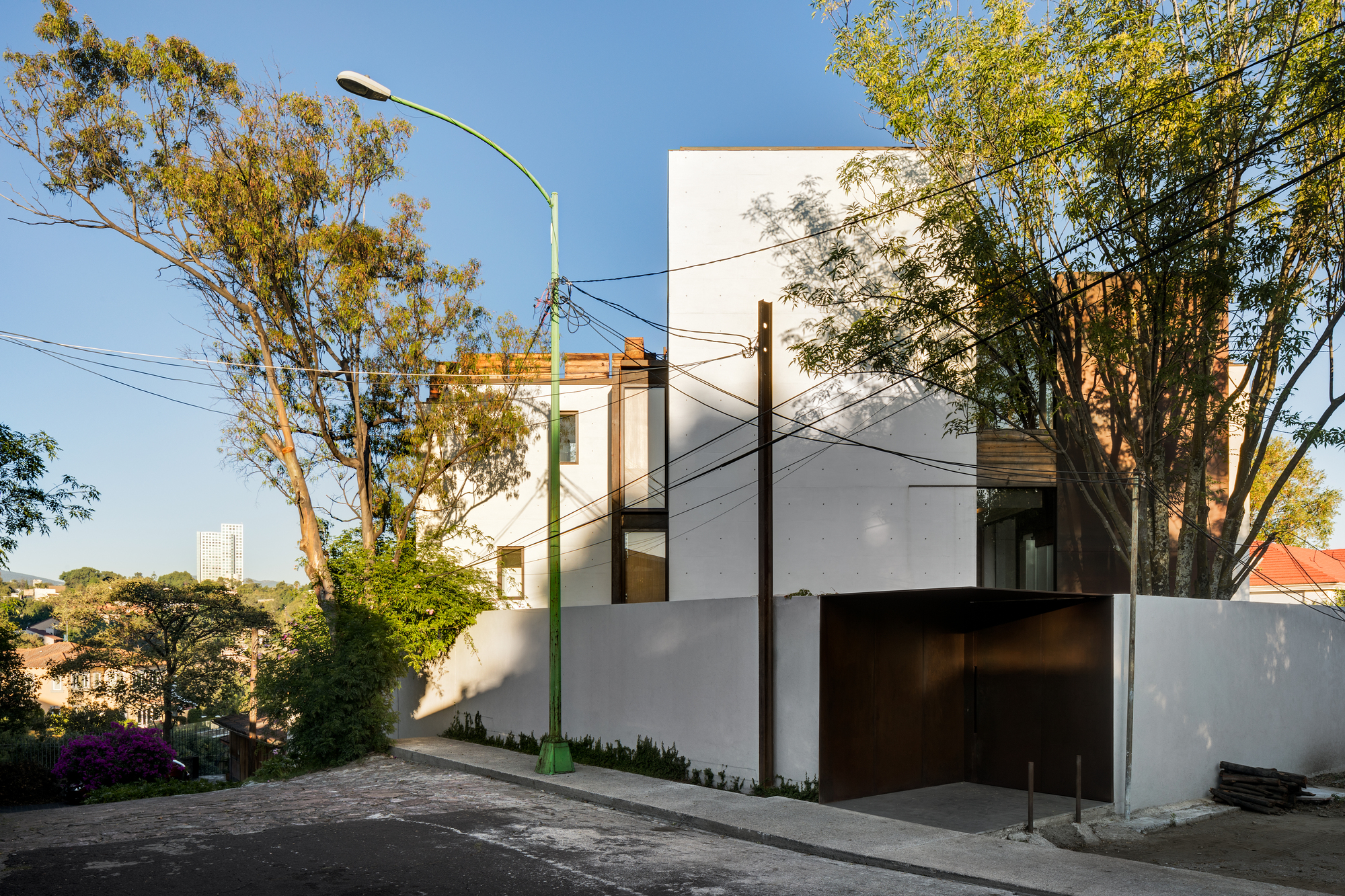 Gallery of Sierra Mimbres Building / Taller Hector Barroso - 5