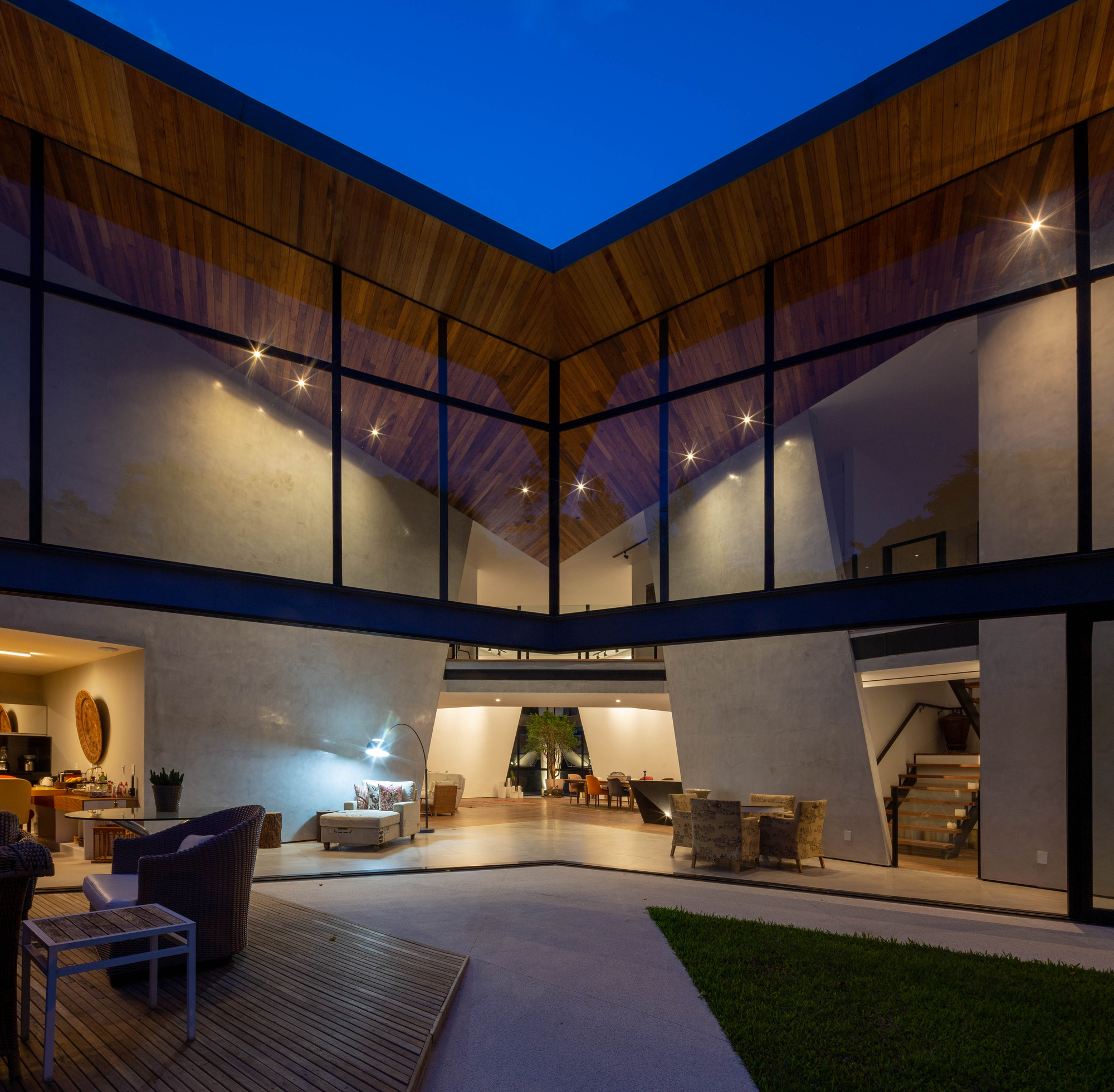 Gallery of Hang Glider House / MAAR Studio - 15