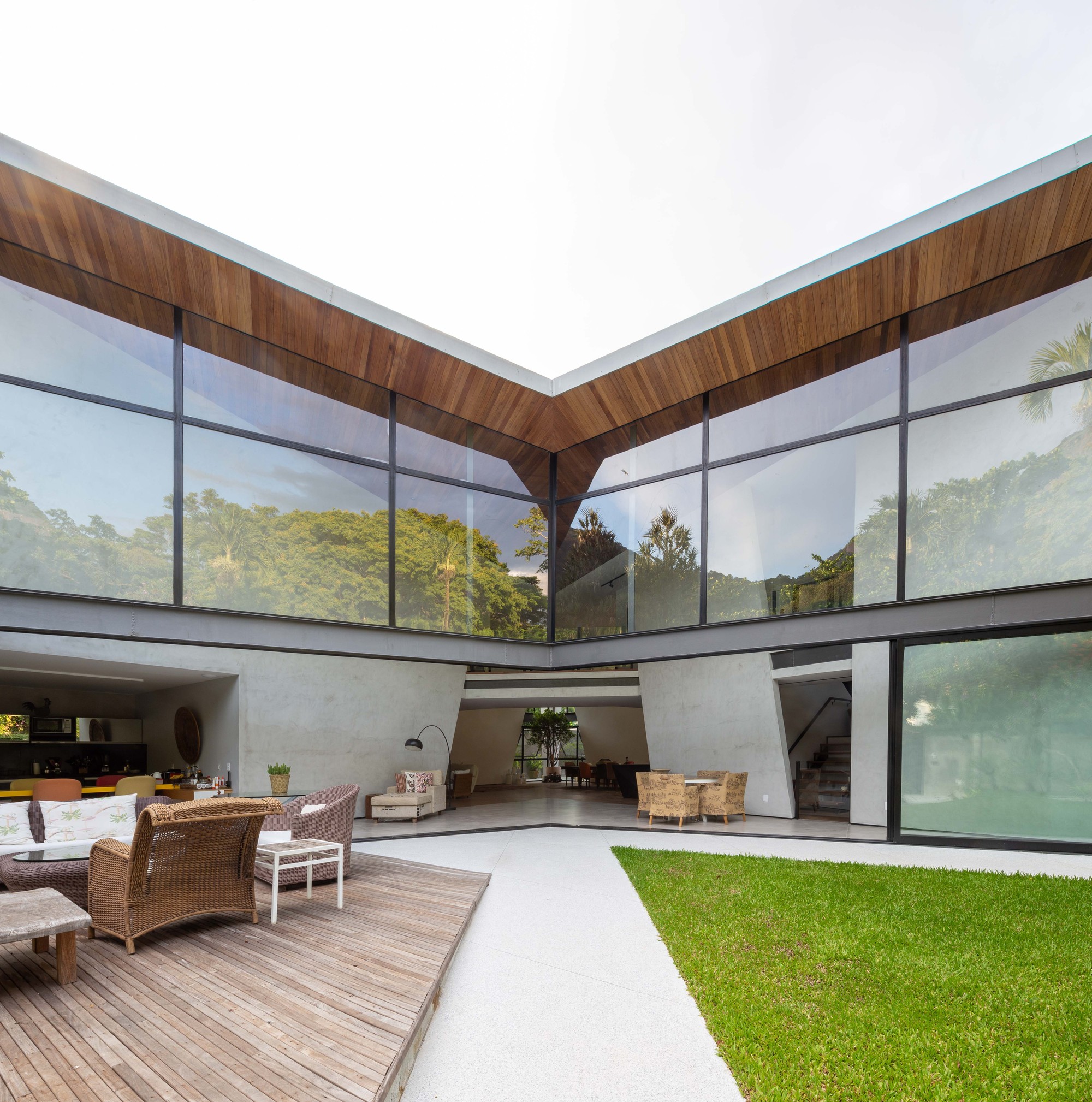 Gallery of Hang Glider House / MAAR Studio - 6