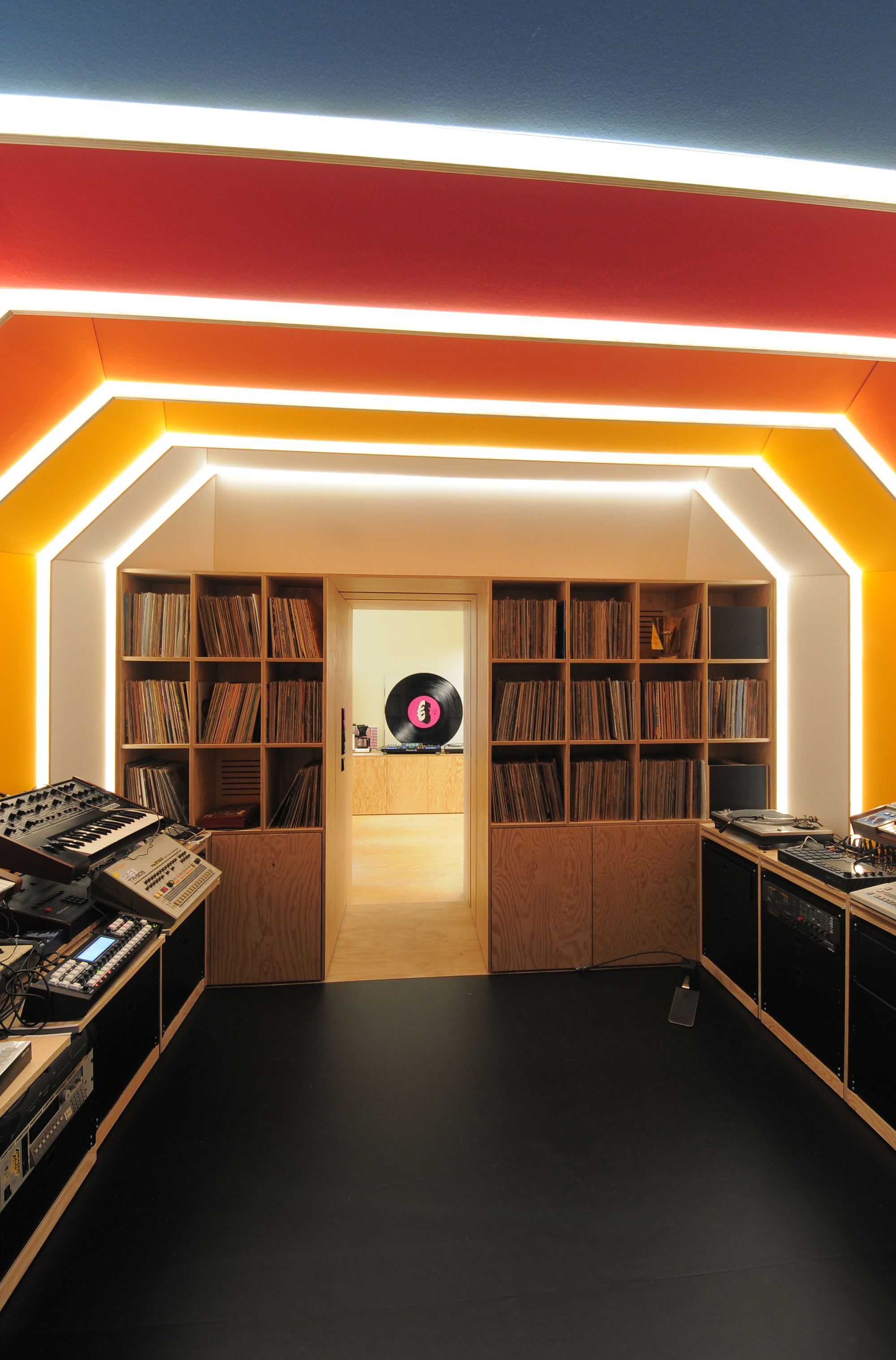 Gallery of EDC Recording Studio / Fairfax - 3