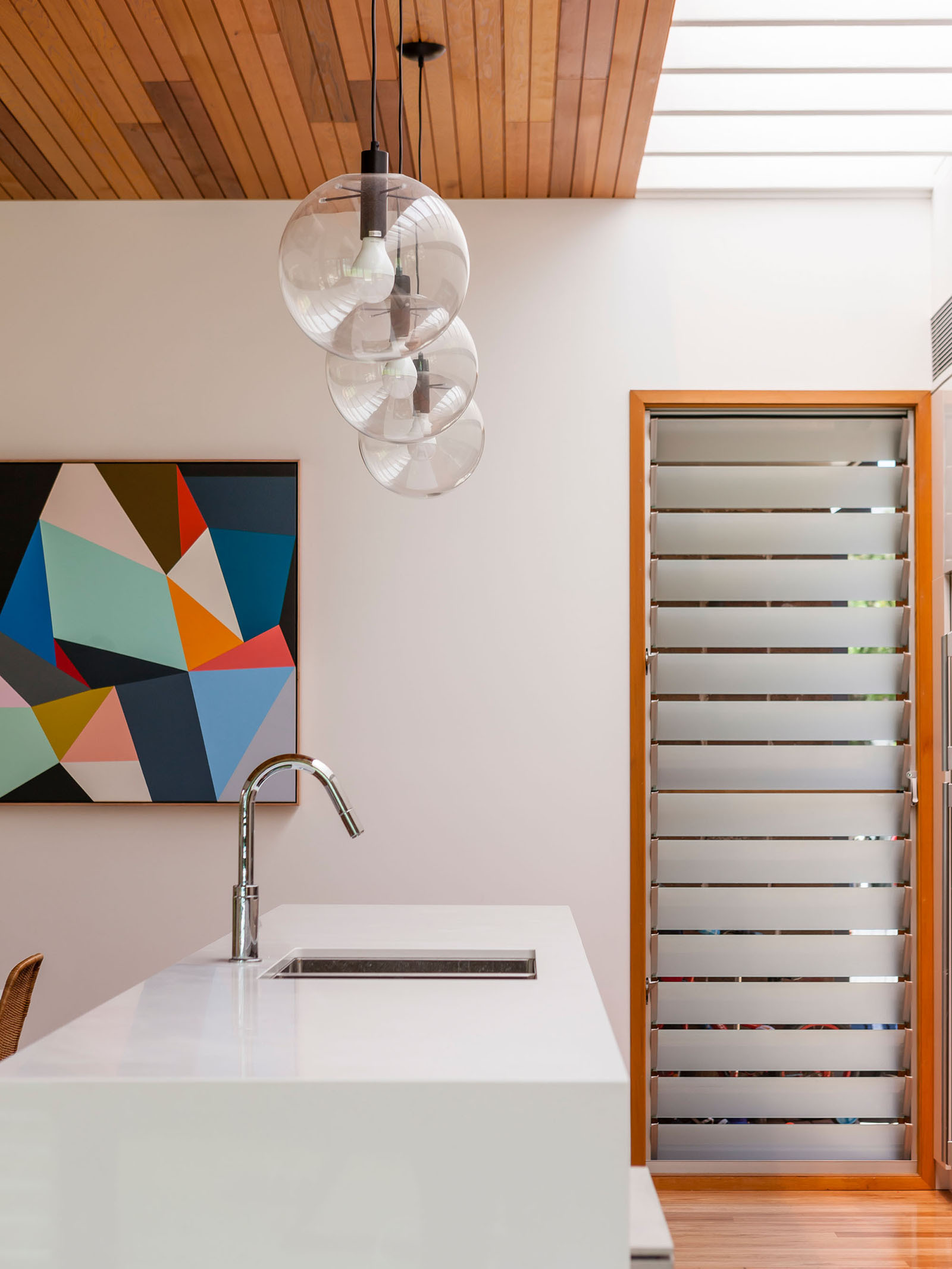 Galeria de Sliding Doors / CplusC Architects + Builders - 4