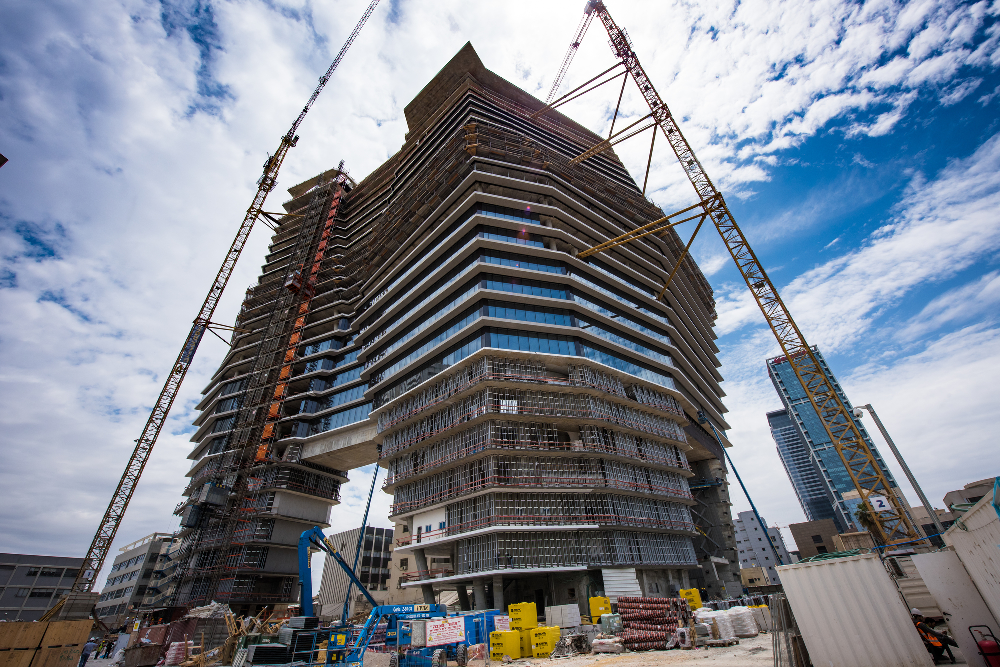 Gallery of ToHA Office Development / Ron Arad Architects - 39