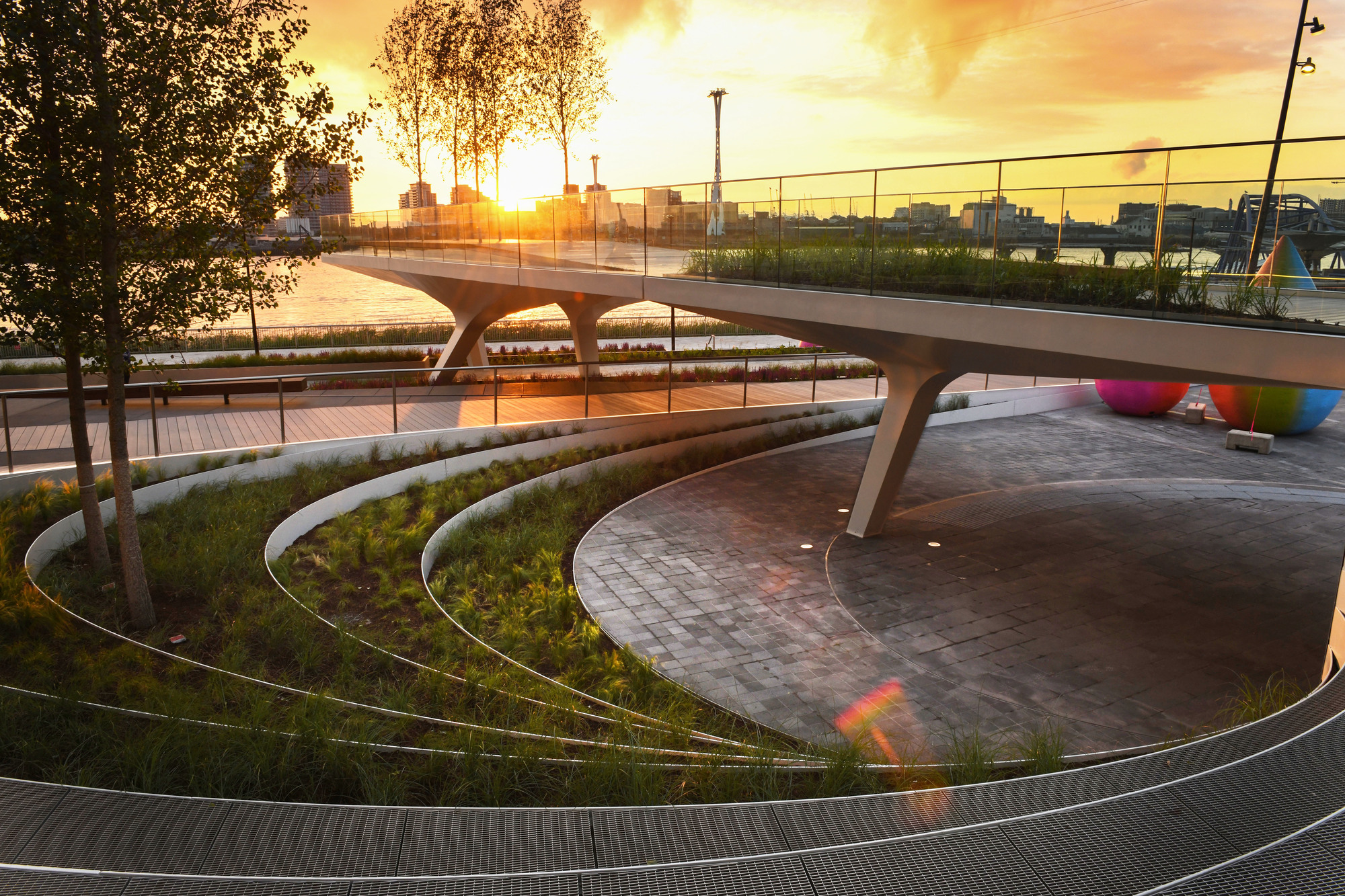 Gallery of DS+R and Neiheiser Argyros Design New Linear London Park - 3