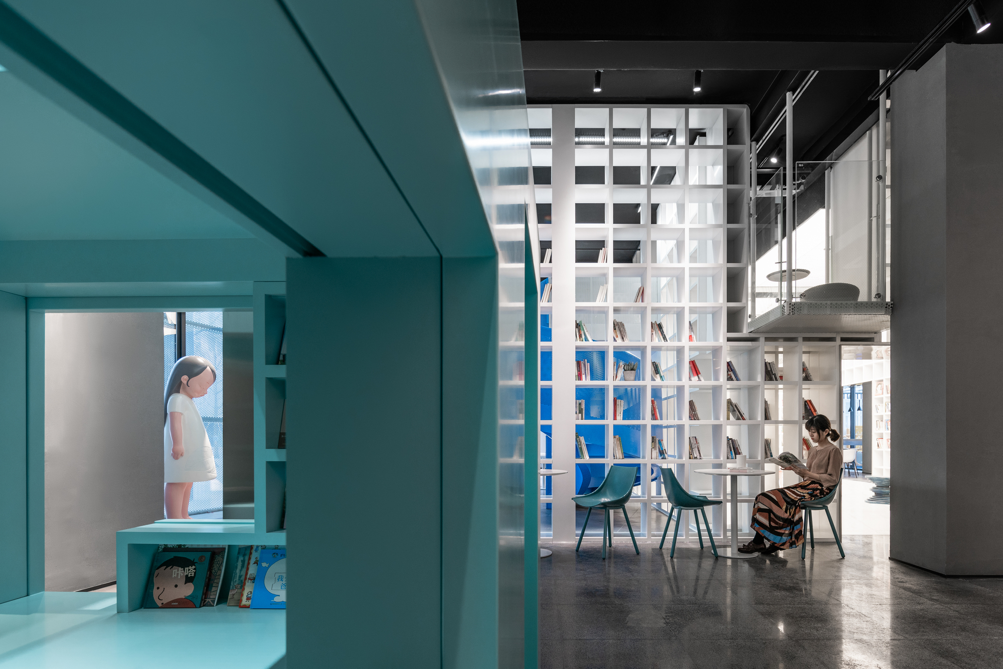 Gallery of Blue Heart - Youkong Living Room / Wutopia Lab - 4