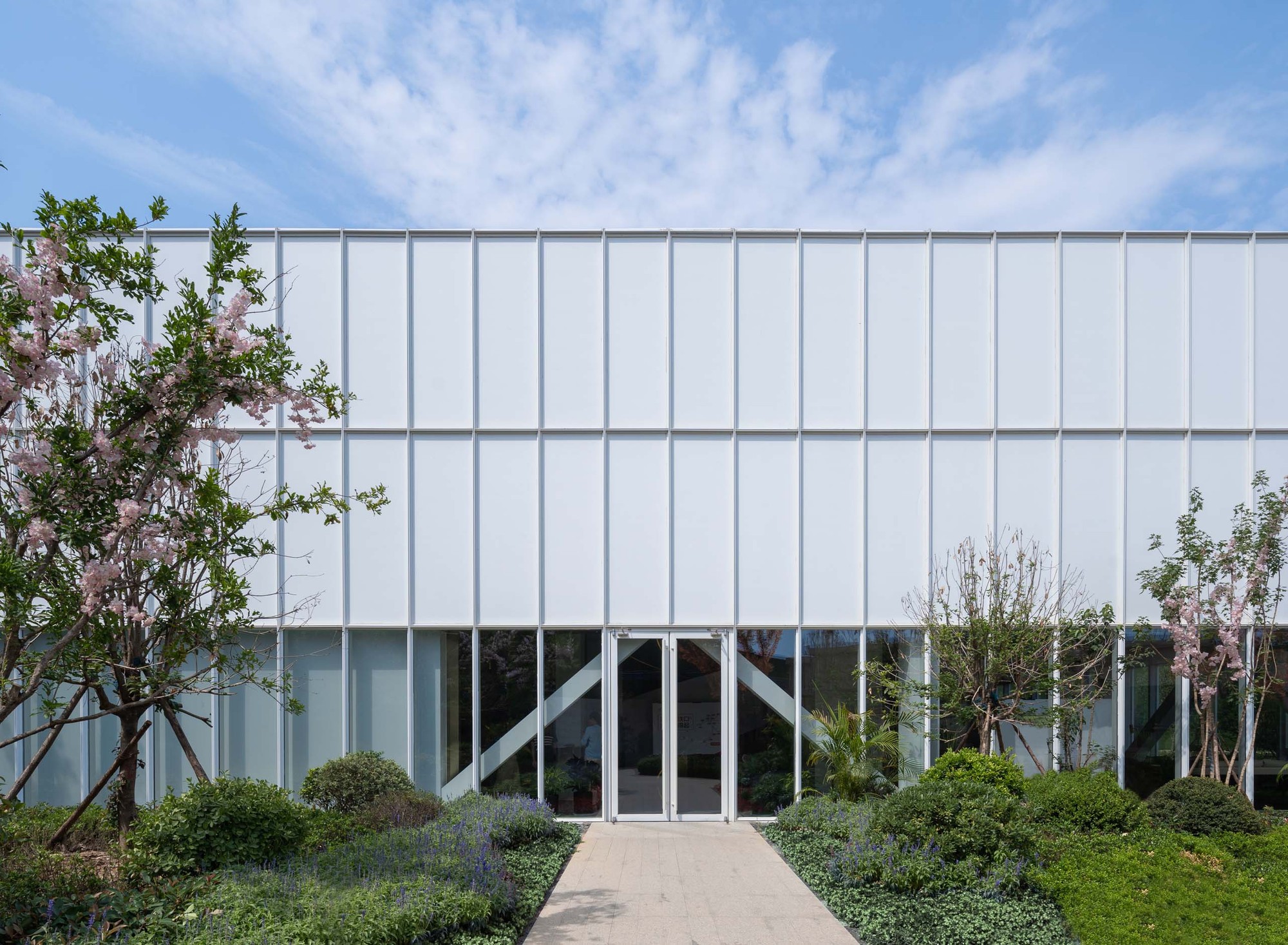 Gallery of Mega Center / BE Design - 13