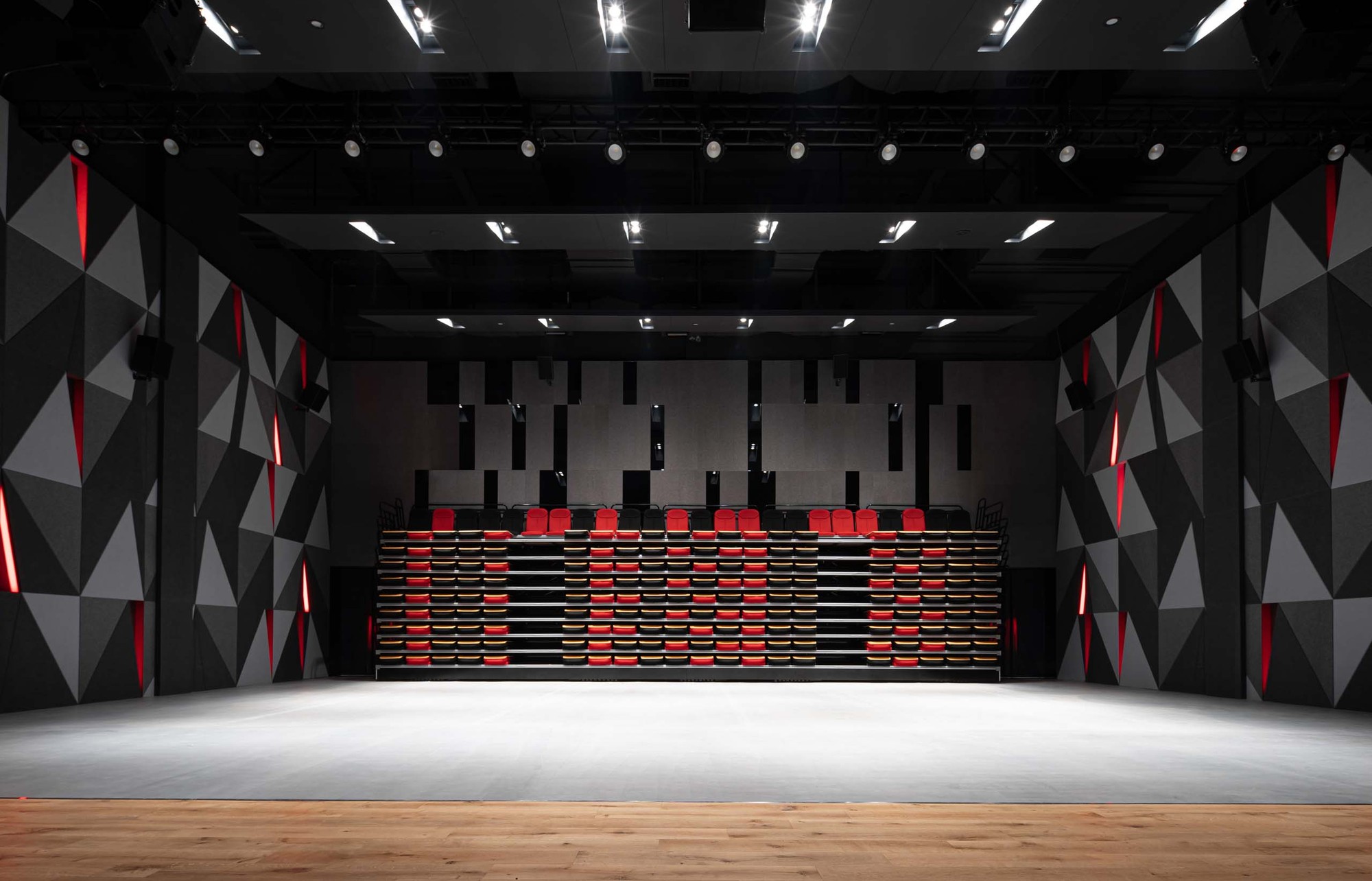 Gallery of Mega Center / BE Design - 24