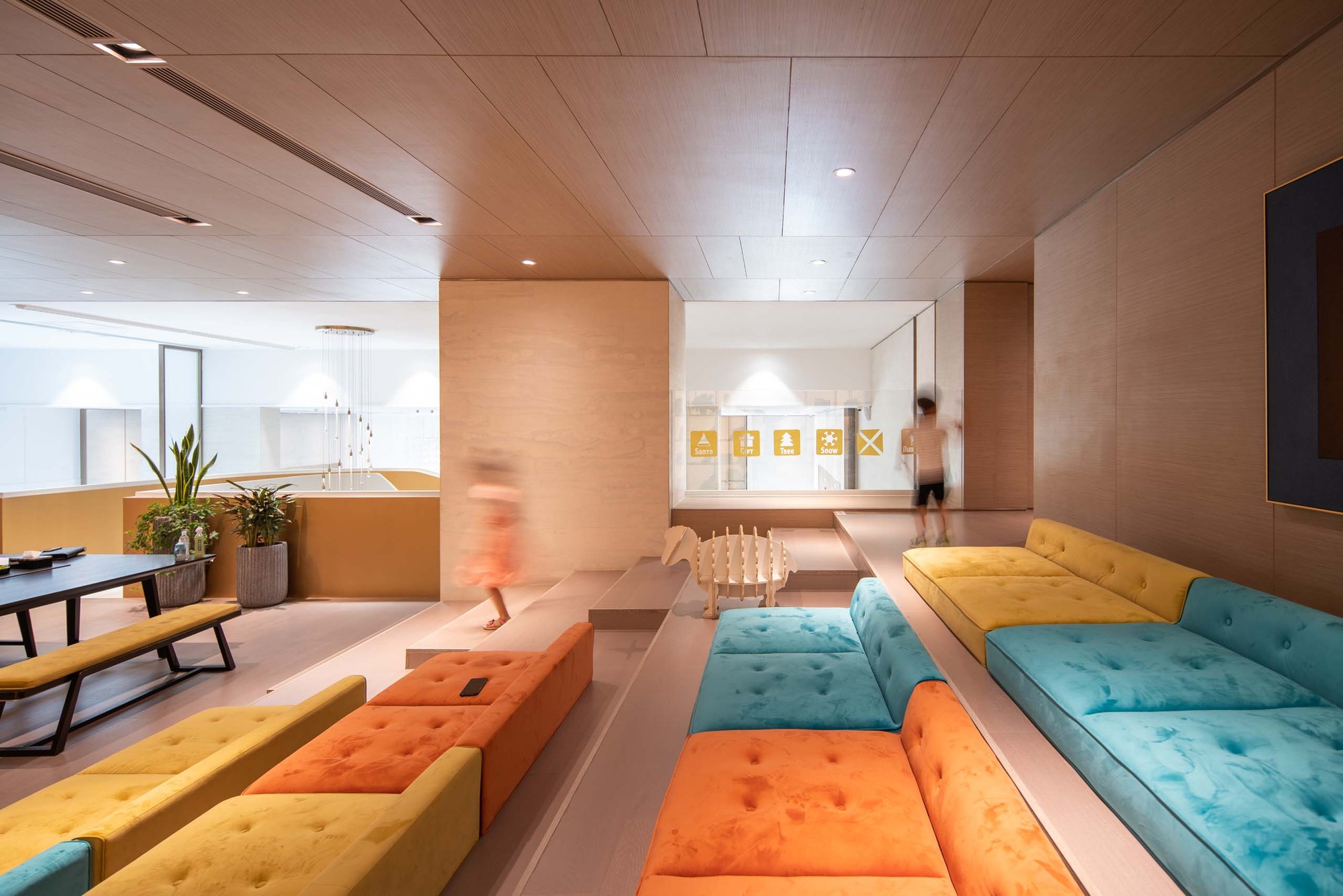 Gallery of Mega Center / BE Design - 19