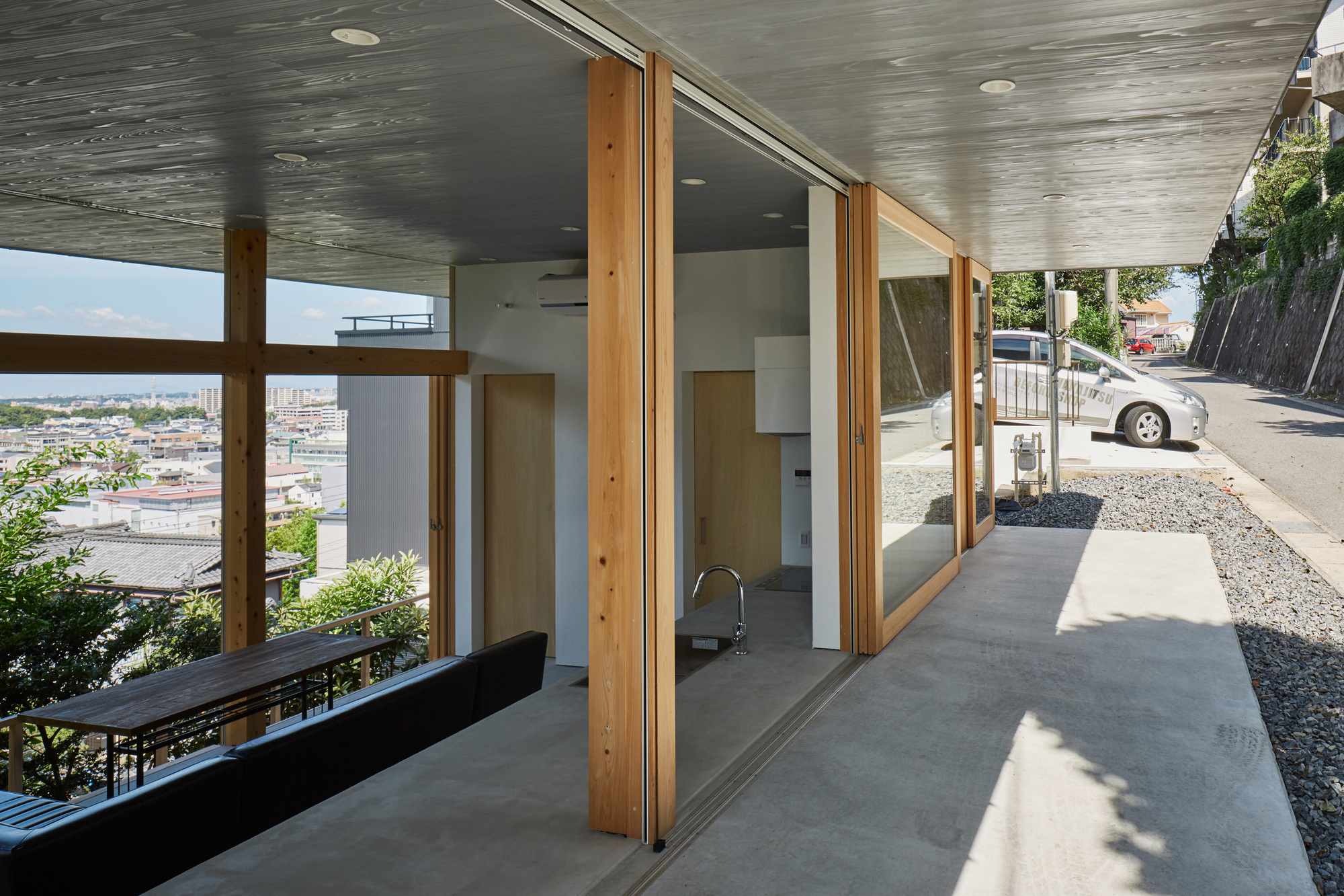 Gallery of Three Tiered Platforms House / ihrmk - 31