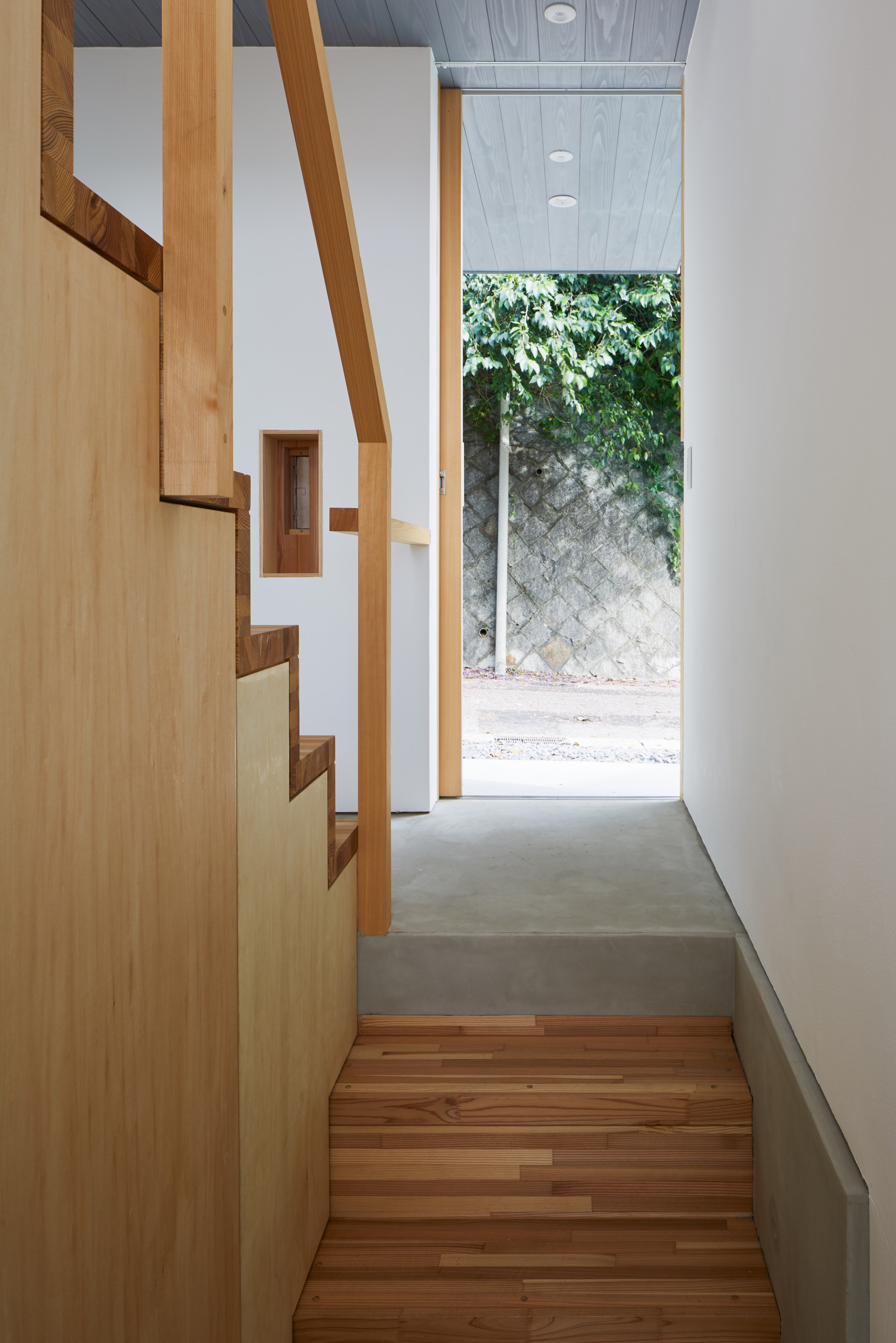 Gallery of Three Tiered Platforms House / ihrmk - 50