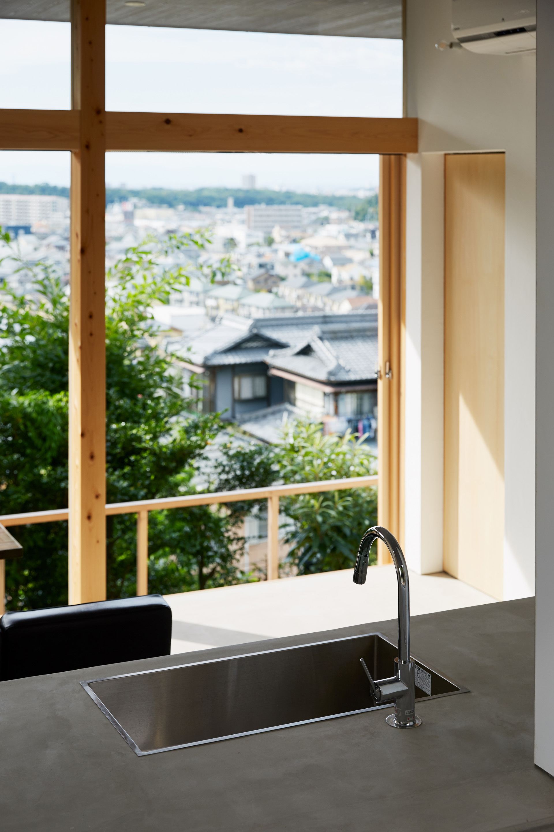 Gallery of Three Tiered Platforms House / ihrmk - 33