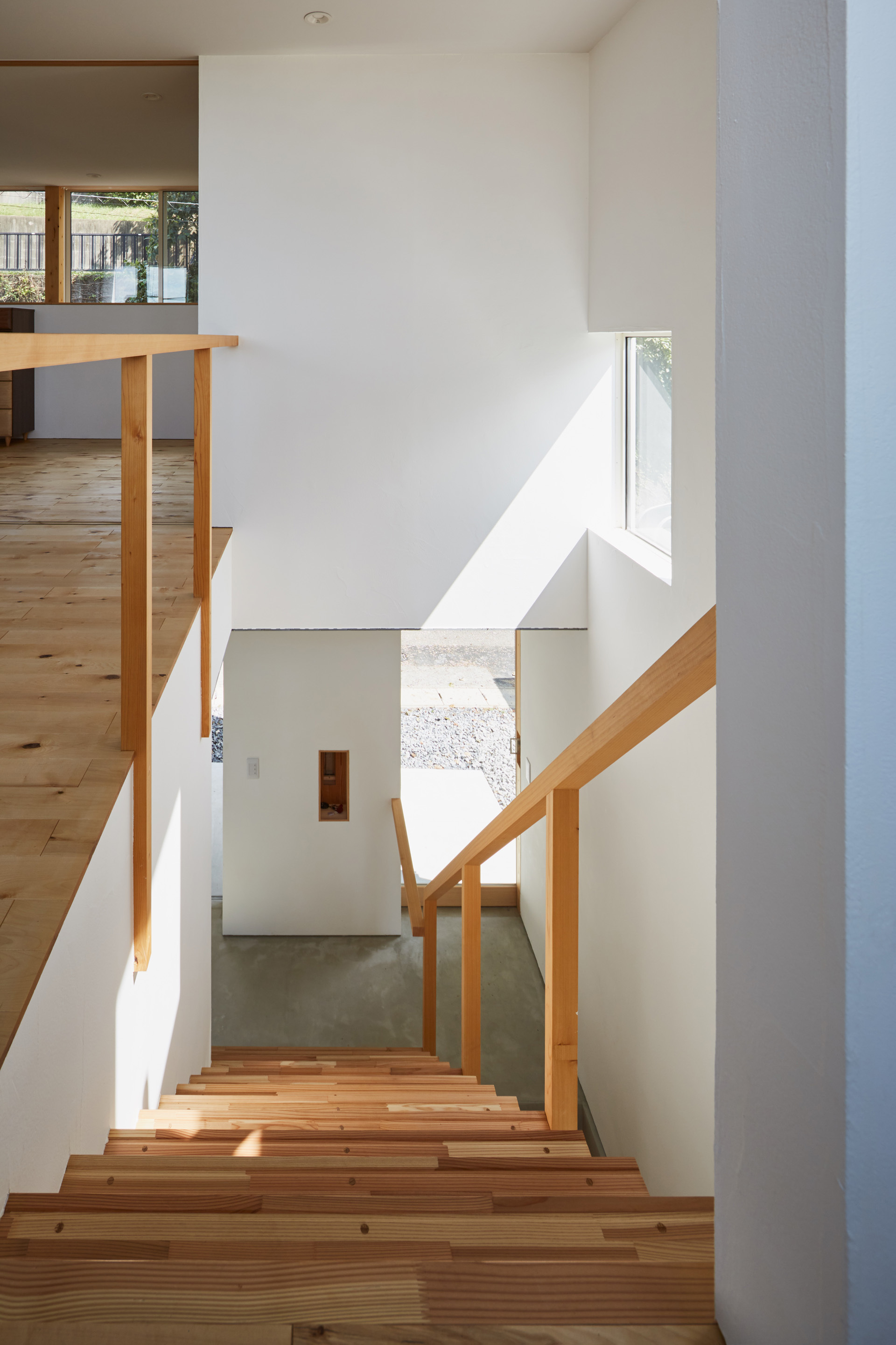 Gallery of Three Tiered Platforms House / ihrmk - 27