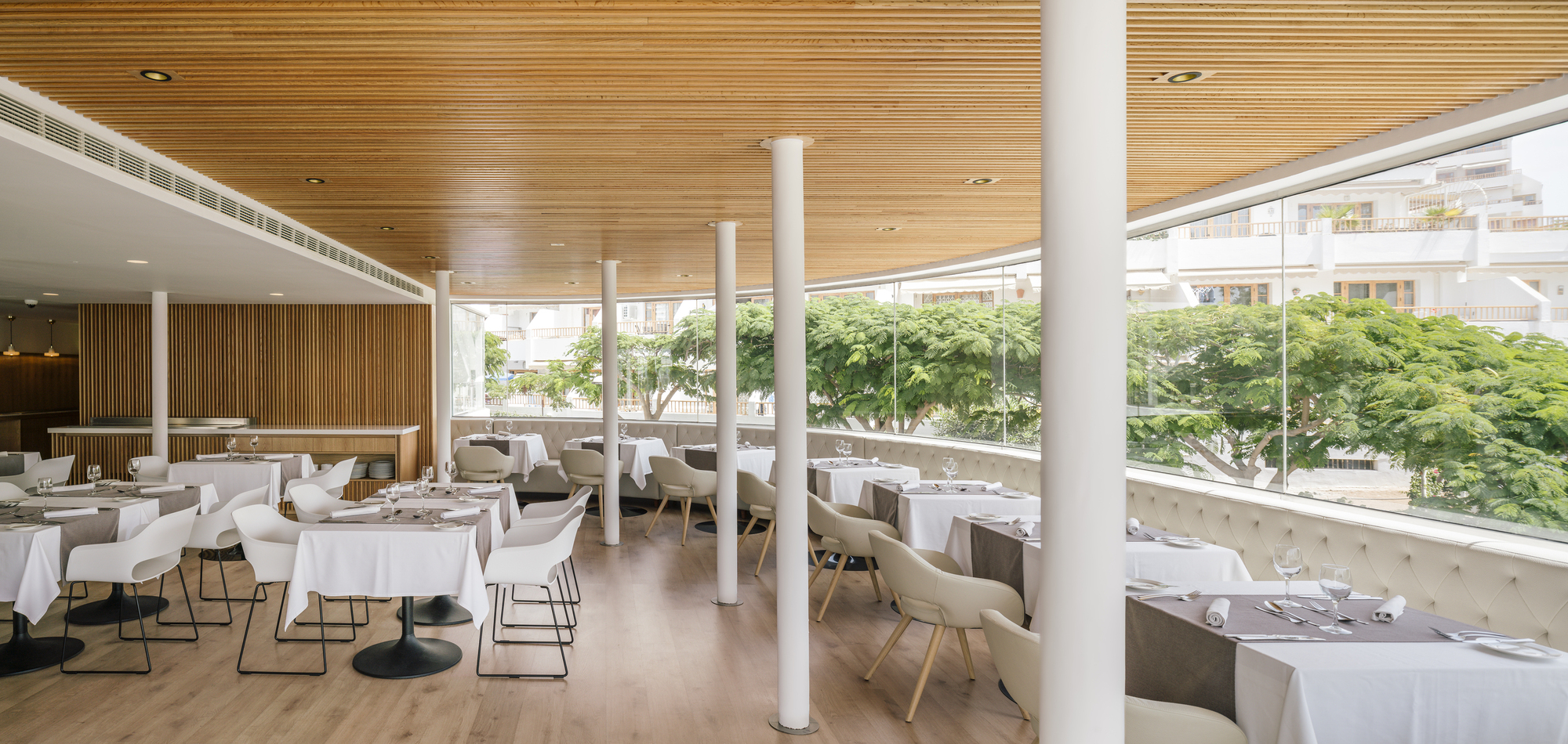 Gallery of Flamingo Club Hotel / Zooco Estudio - 3