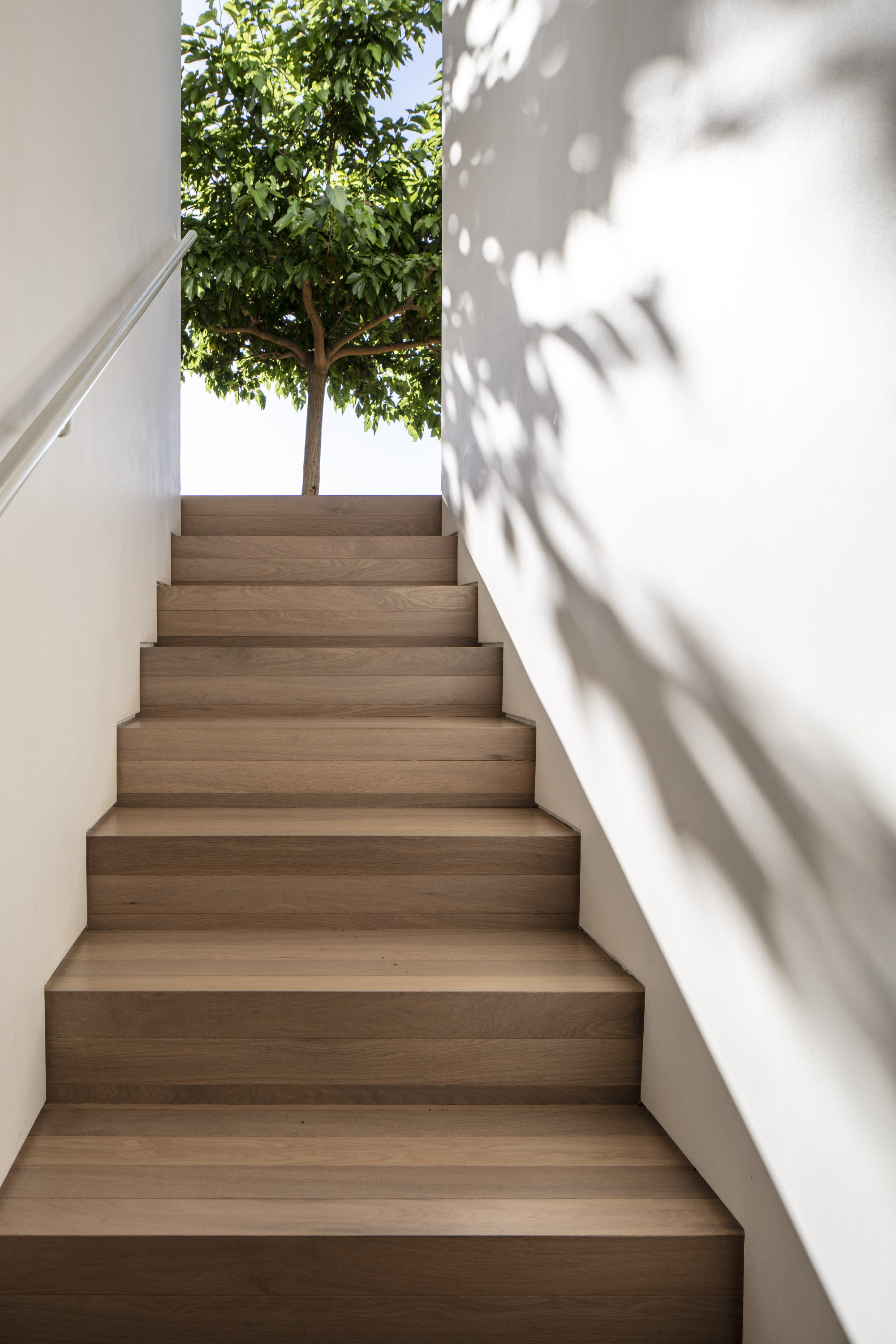 Gallery of Round Edge House / Anderman Architects - 6