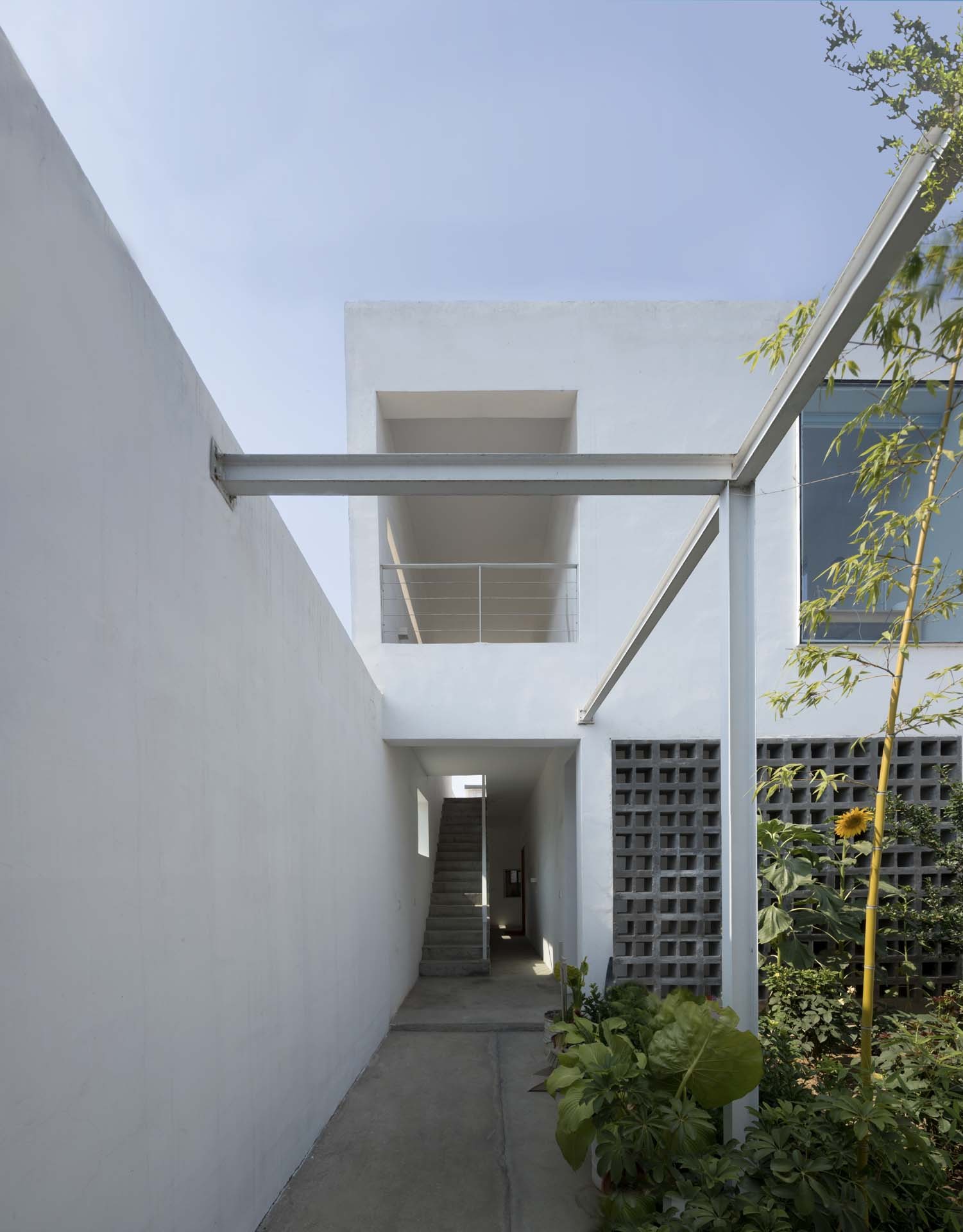 Gallery of Boundary House / LI WENXI ARCHITECTS - 5