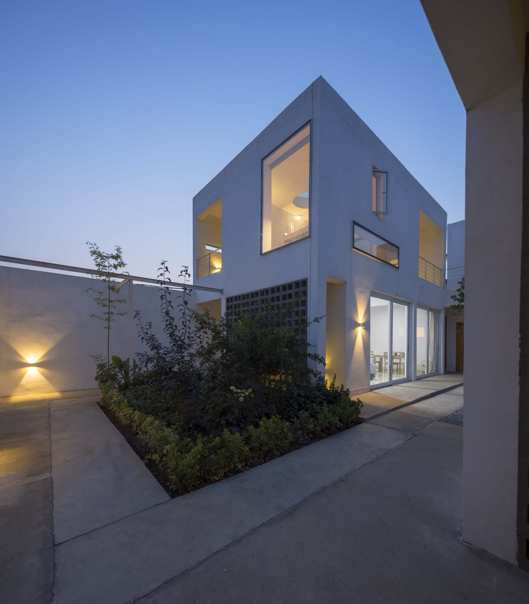 Gallery of Boundary House / LI WENXI ARCHITECTS - 23