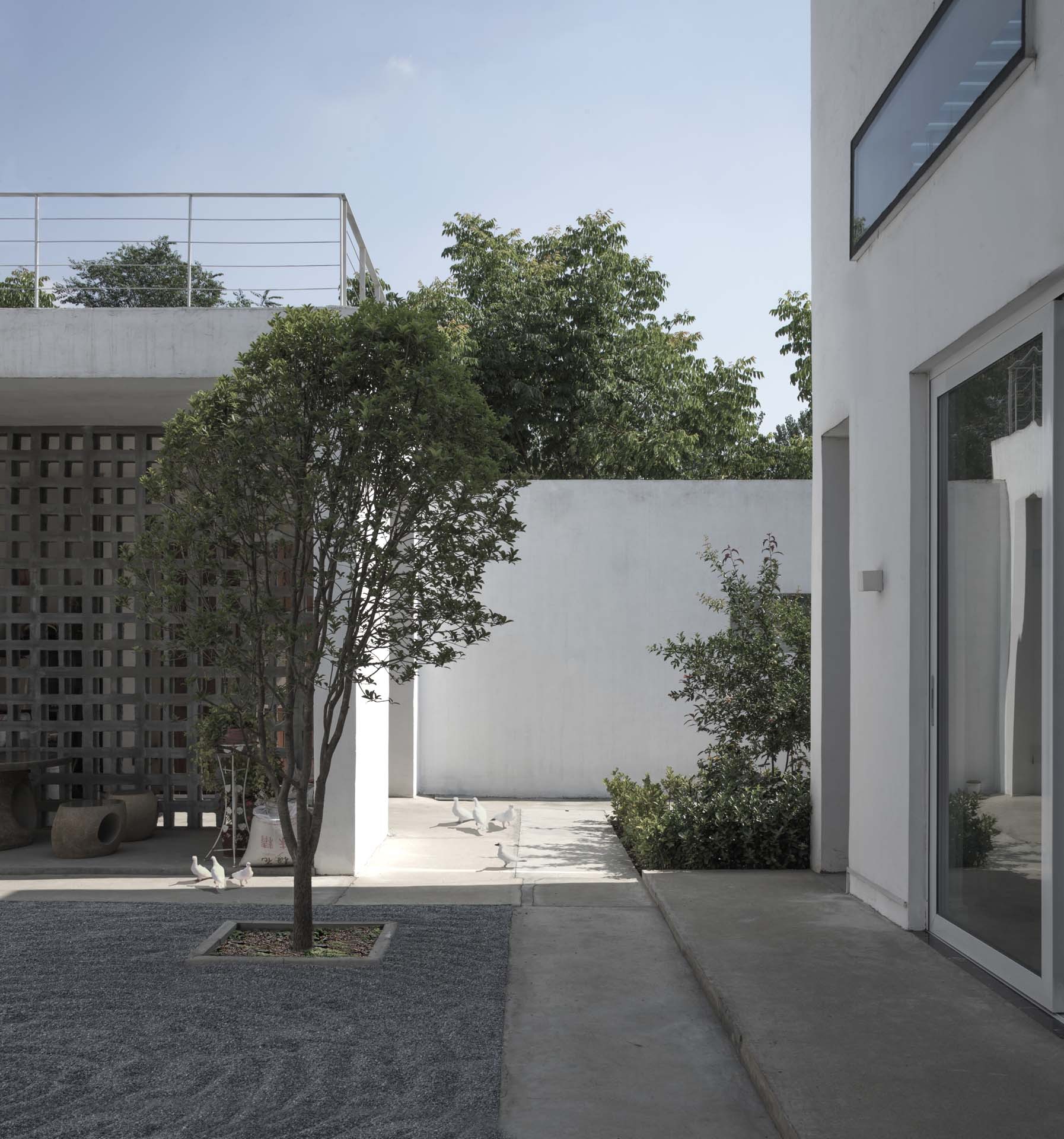 Gallery of Boundary House / LI WENXI ARCHITECTS - 11