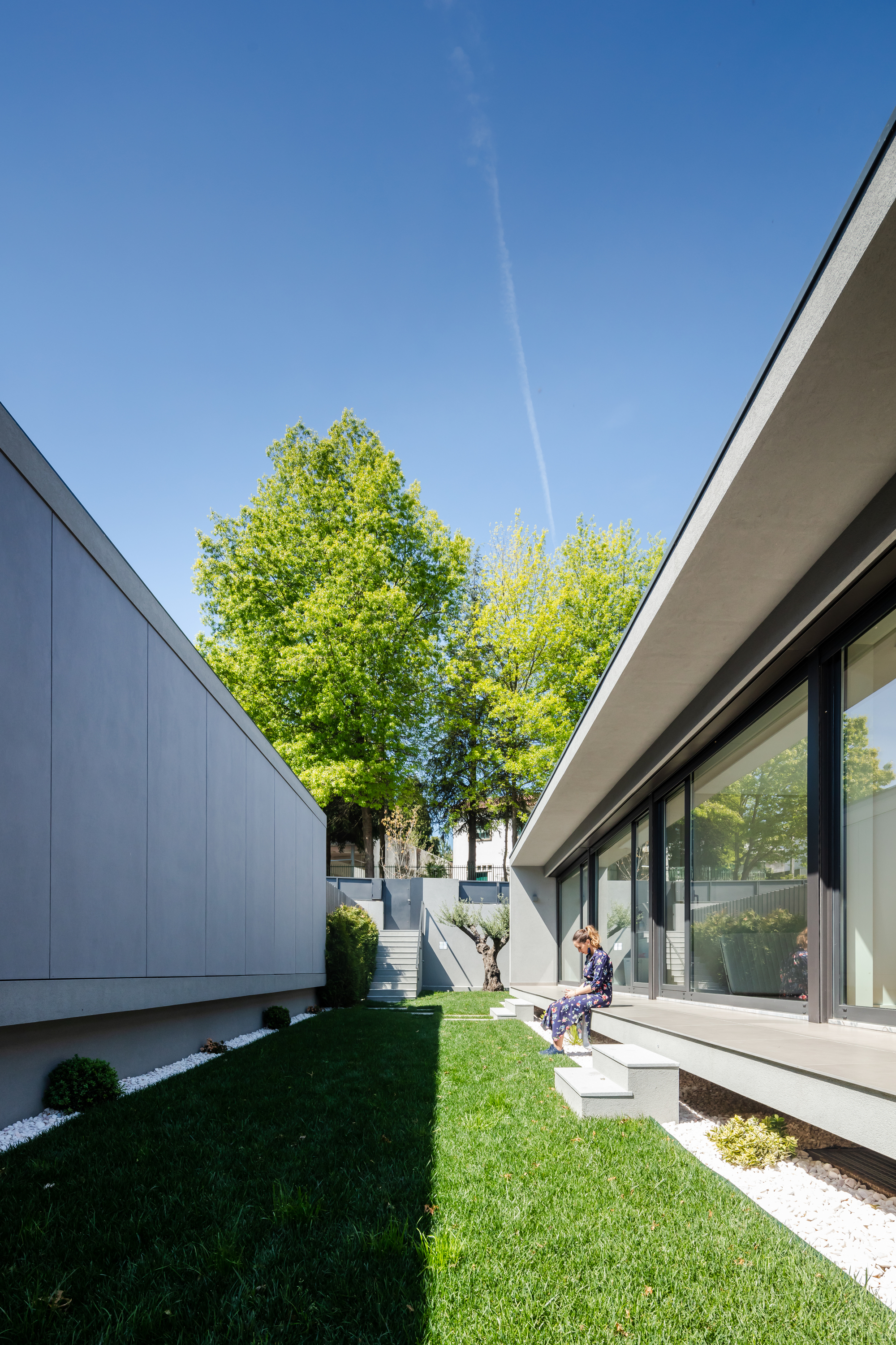 Gallery of Box XL Houses / Grupo Zegnea - 15